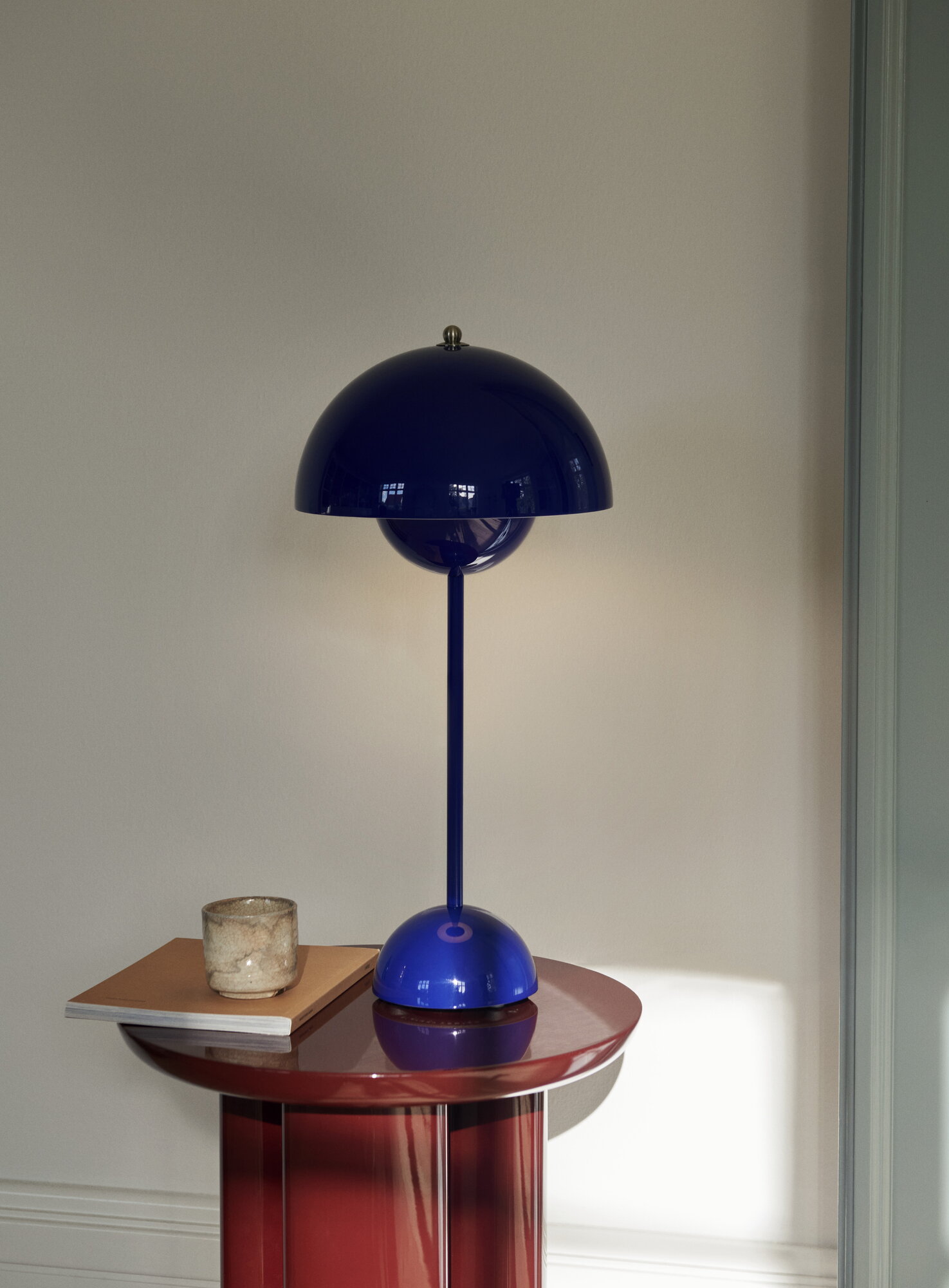&Tradition Flowerpot VP3 table lamp, cobalt blue | Finnish Design Shop