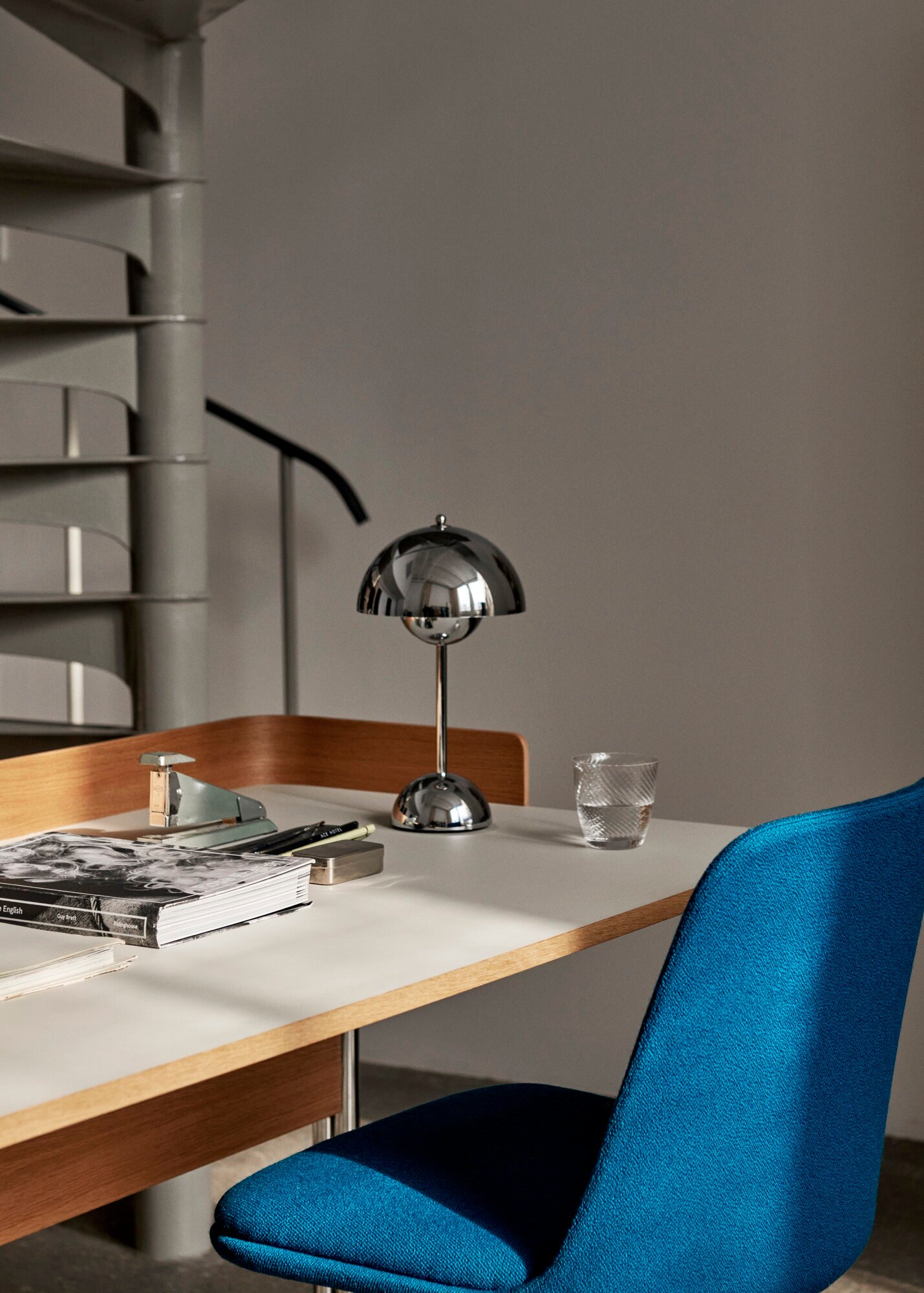 &Tradition Flowerpot VP9 portable table lamp, chrome plated | Finnish ...