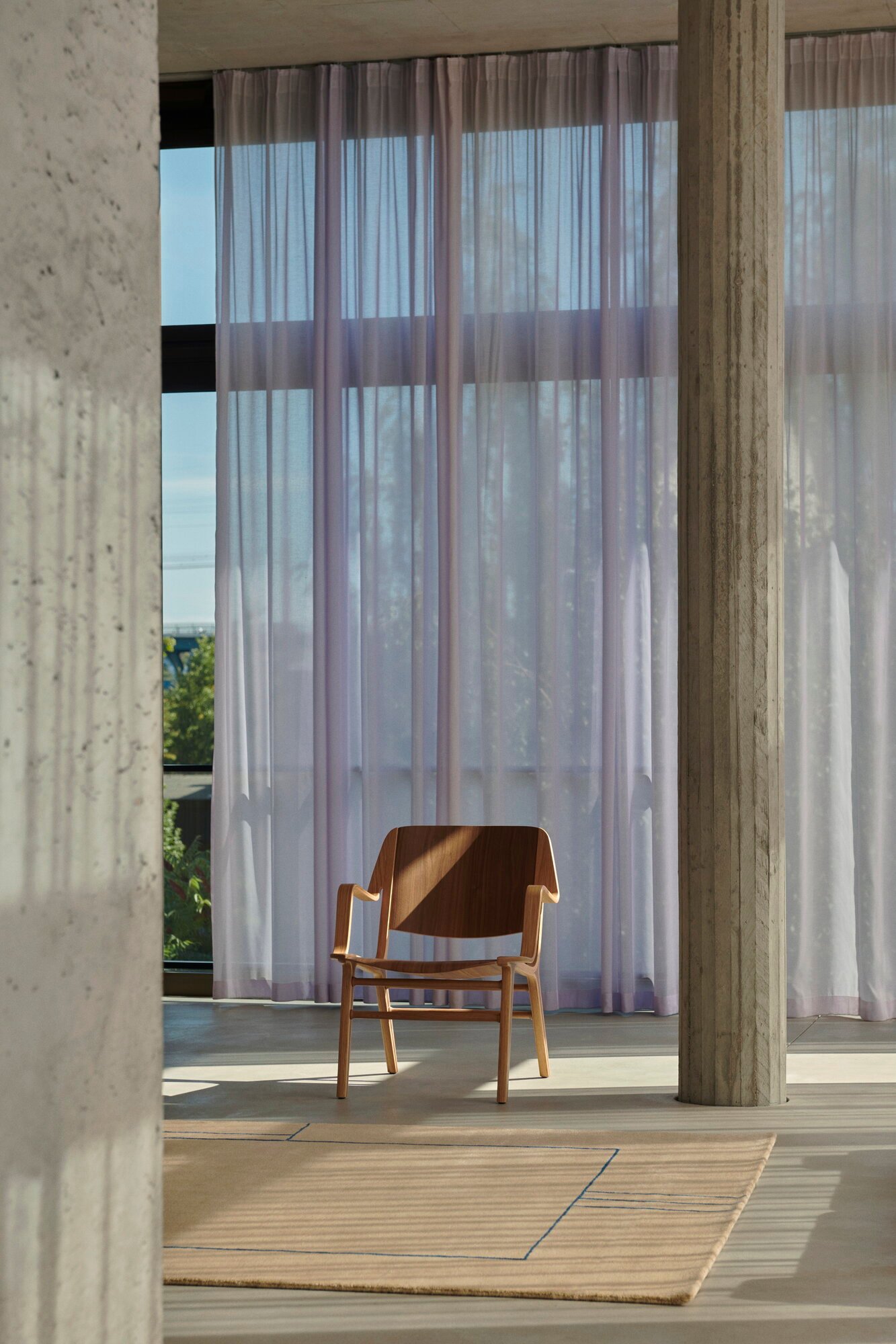 &Tradition AX HM11 lounge chair with armrest, oak - walnut | Finnish ...