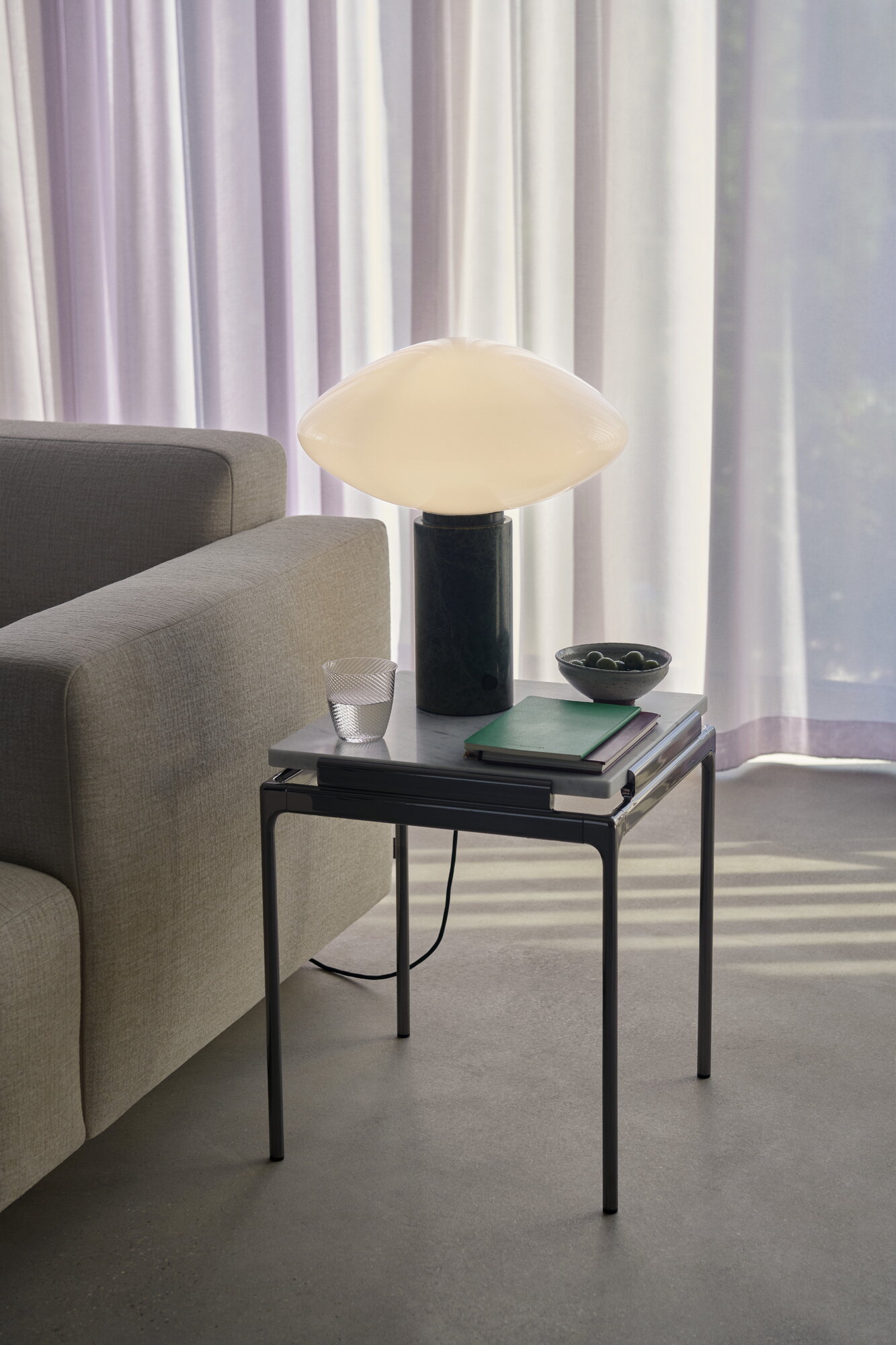 &Tradition Mist table lamp AP17, Guatemala Verde marble - opal glass ...