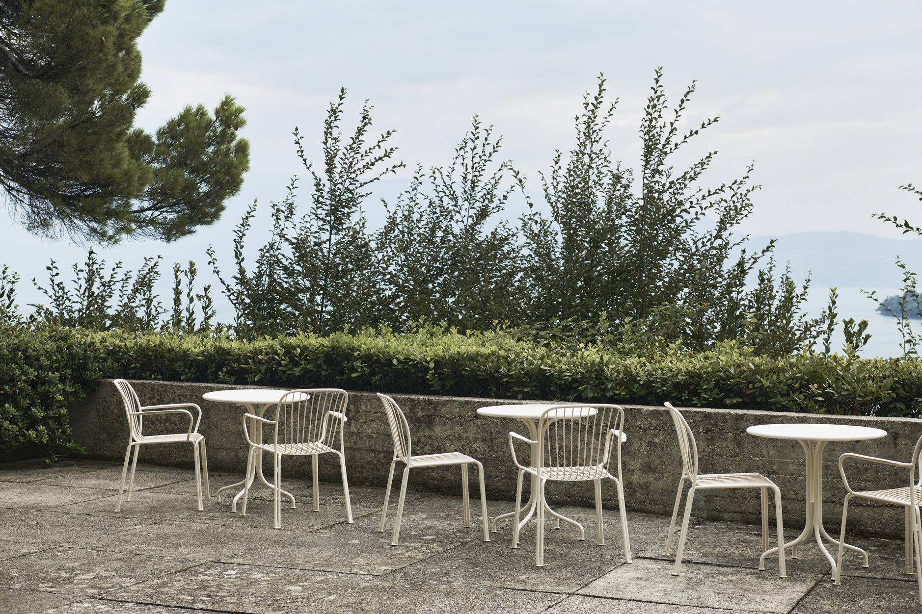 &Tradition Thorvald SC96 table, round 70 cm, ivory | Finnish Design Shop