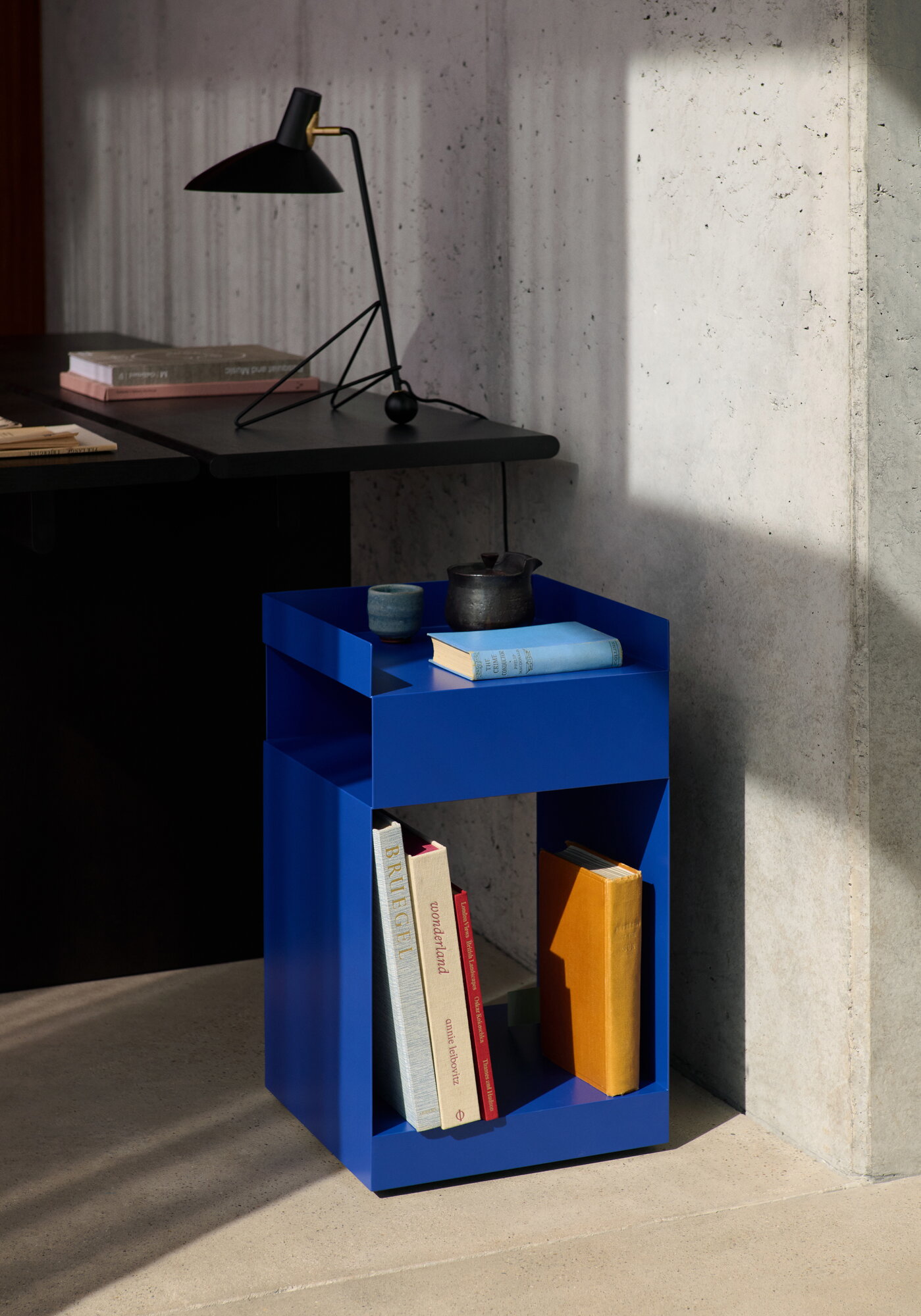 &Tradition Rotate SC73 side table, cobalt blue | Finnish Design Shop