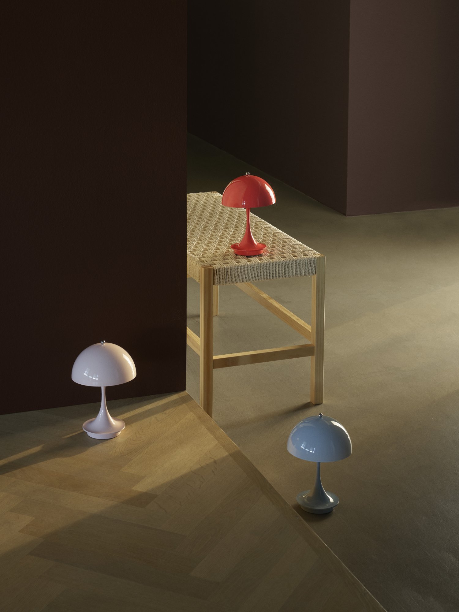 Louis Poulsen Panthella 160 Portable V3 table lamp, opal pale rose ...