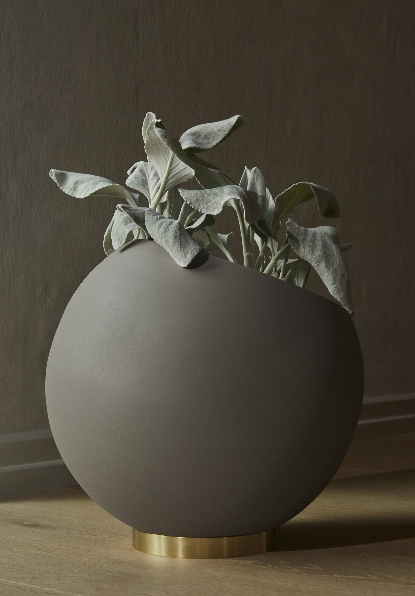 AYTM Globe flower pot, L, taupe | Finnish Design Shop