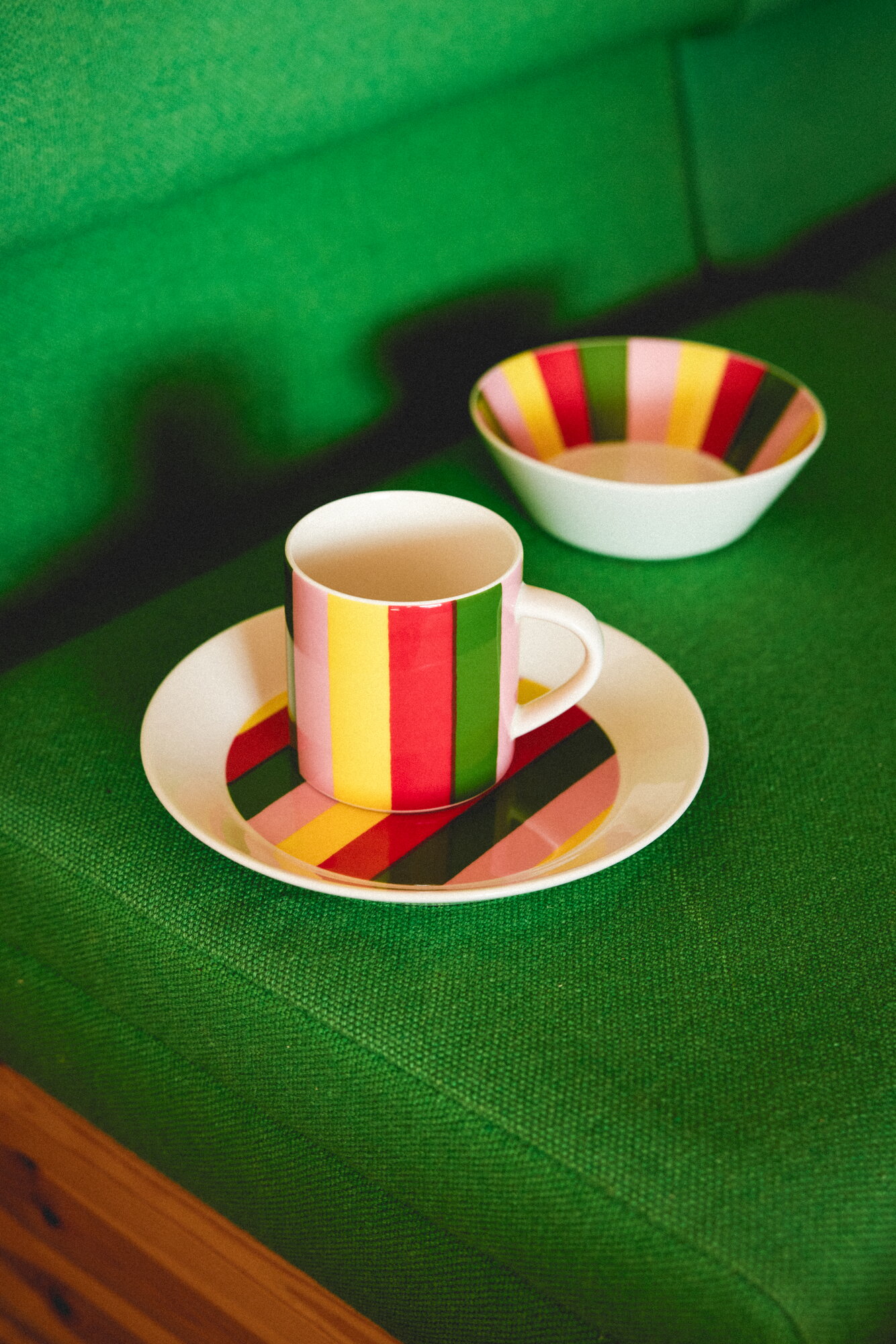 Arabia Vuokko plate, 21 cm, Pieni 4-raita | Finnish Design Shop