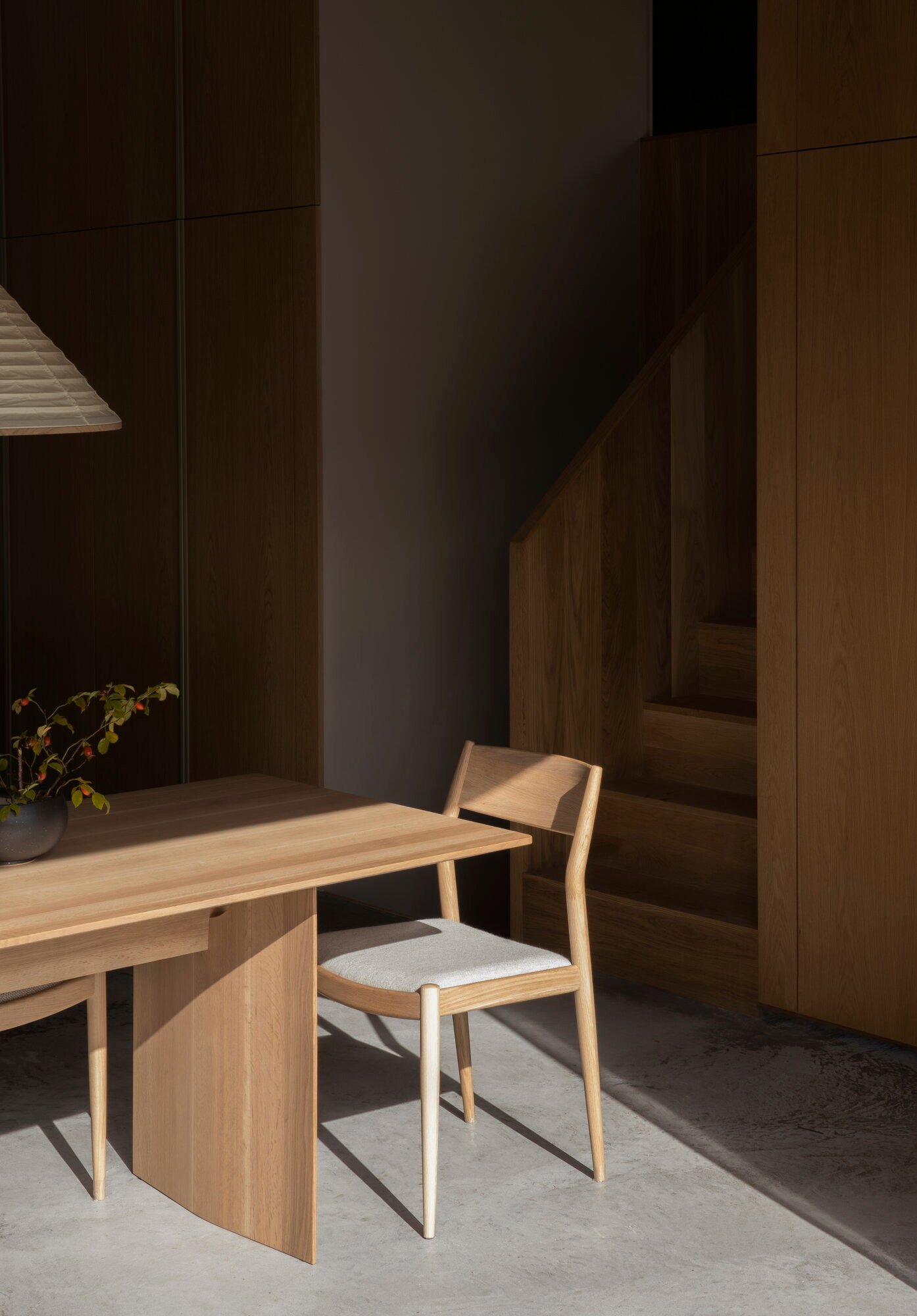 Karimoku Case N-DT01 dining table, 90 x 200 cm, lacquered oak | Finnish ...