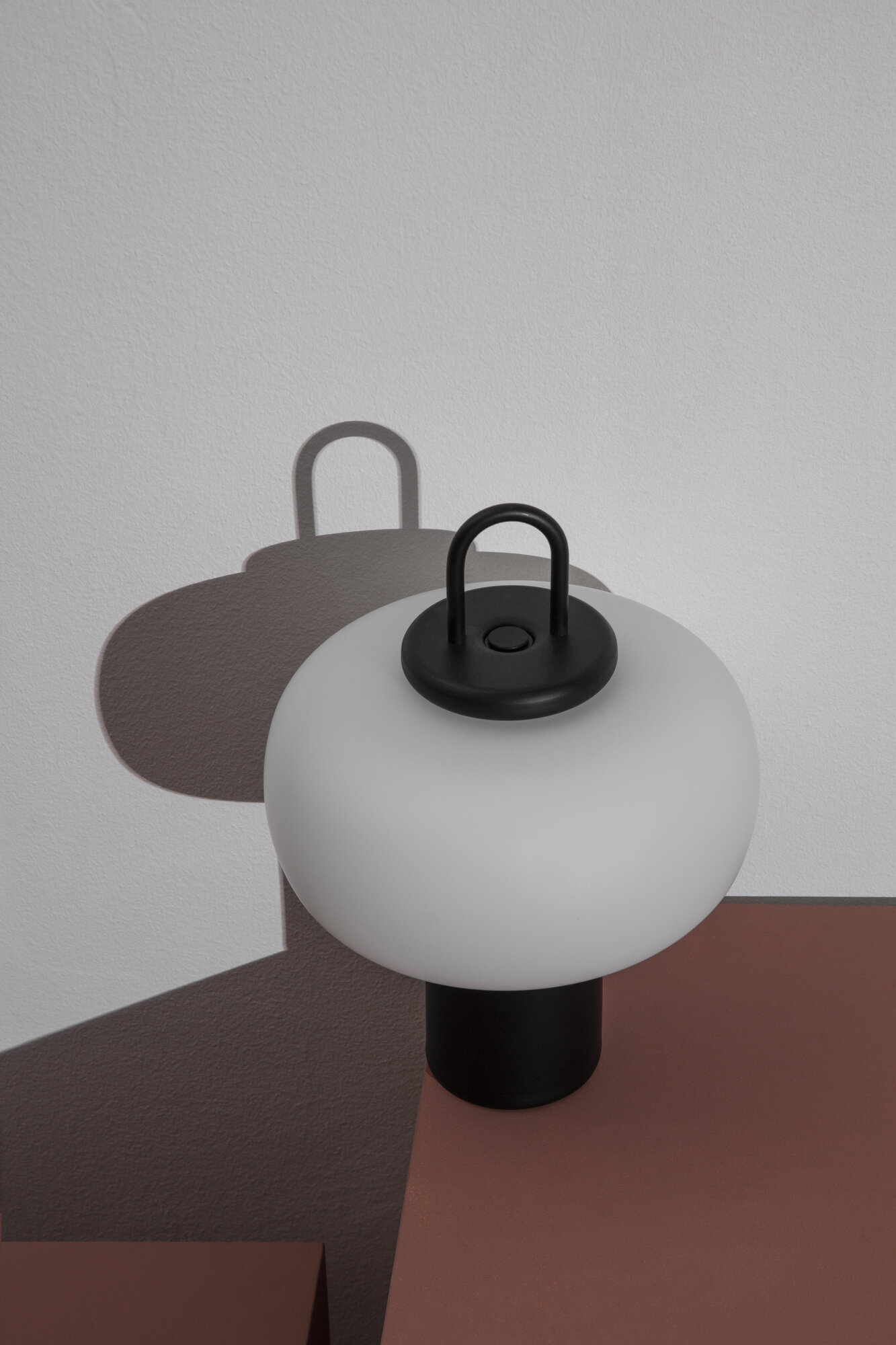 Astep Nox portable table lamp, black | Finnish Design Shop