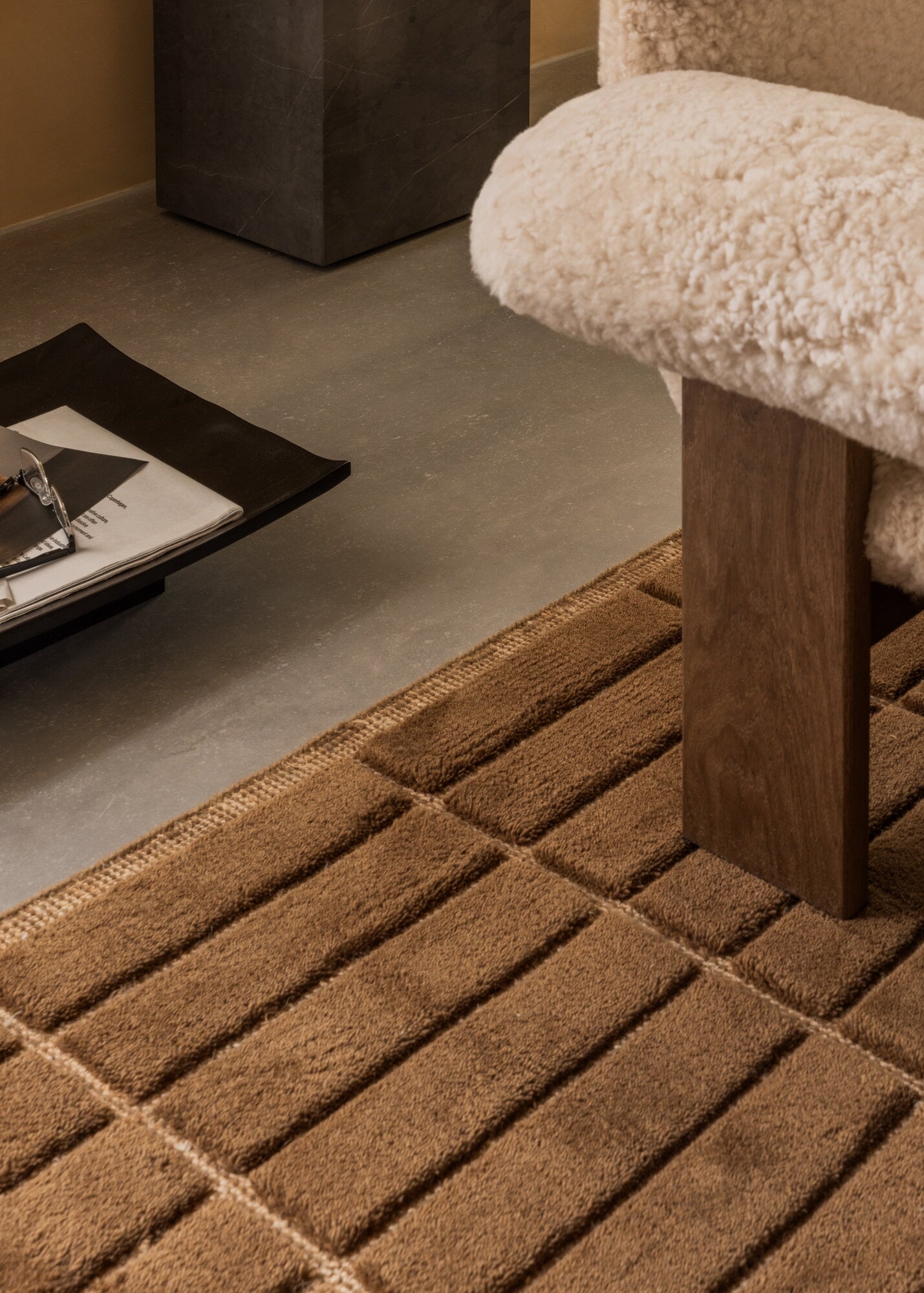 Audo Copenhagen Tapis Tile, 200 x 300 cm, noisette | Finnish Design Shop