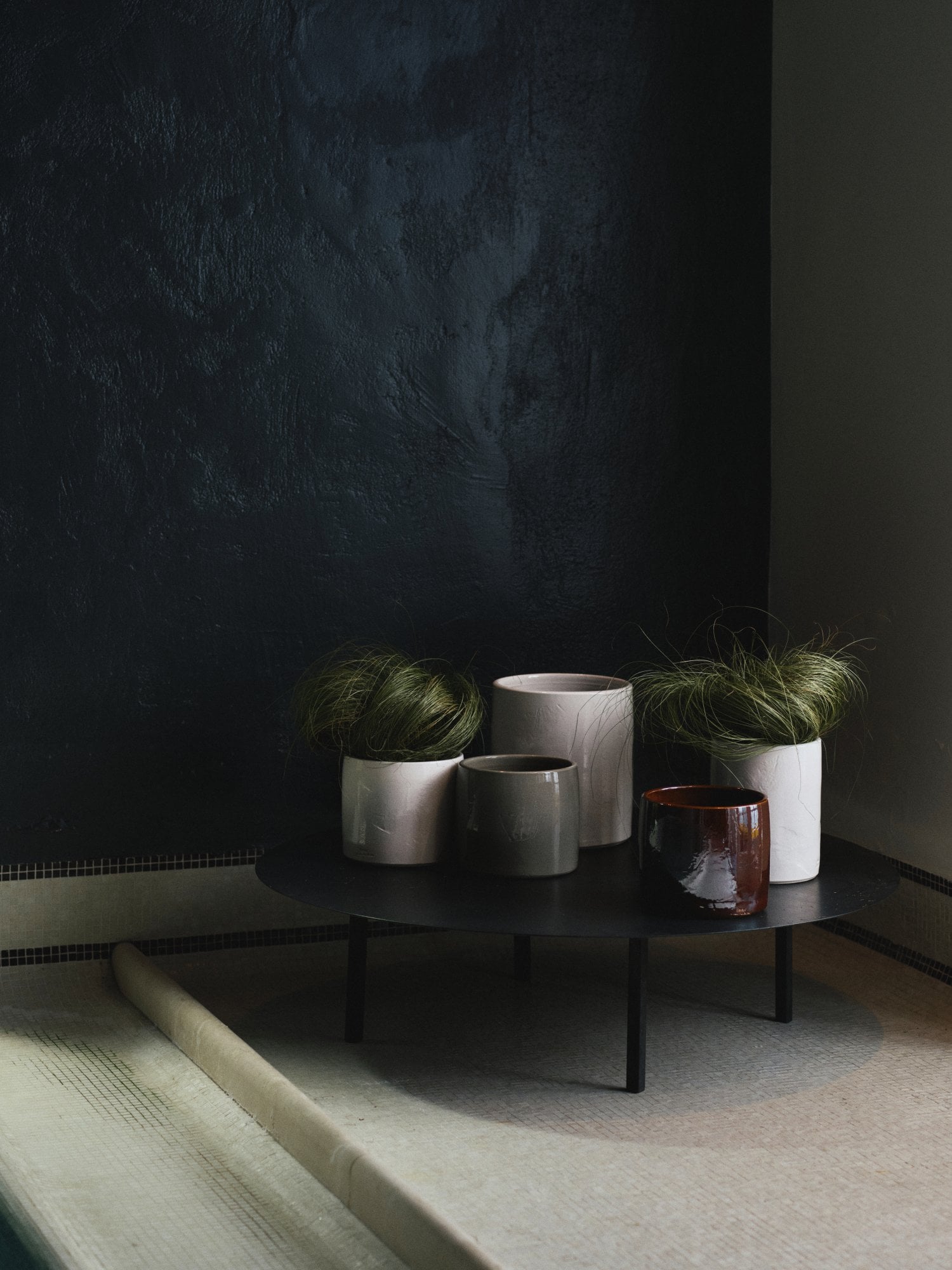 Serax Vaso 02 flower pot, grey | Finnish Design Shop UK