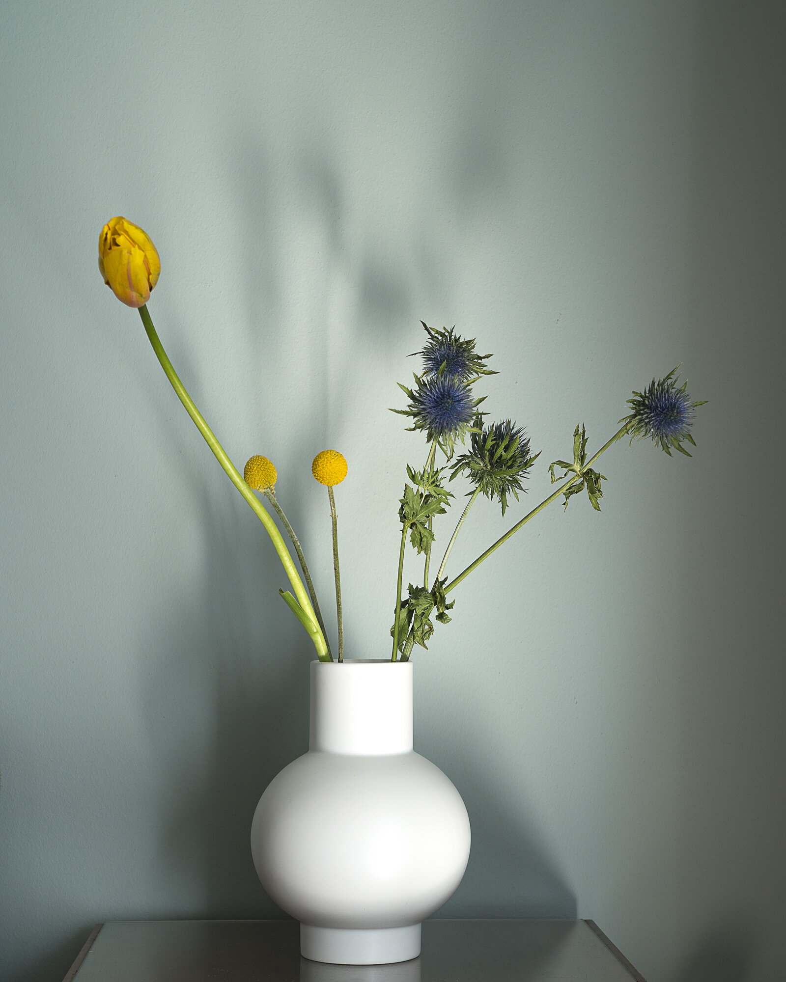 Raawii Strøm vase, vaporous grey | Finnish Design Shop