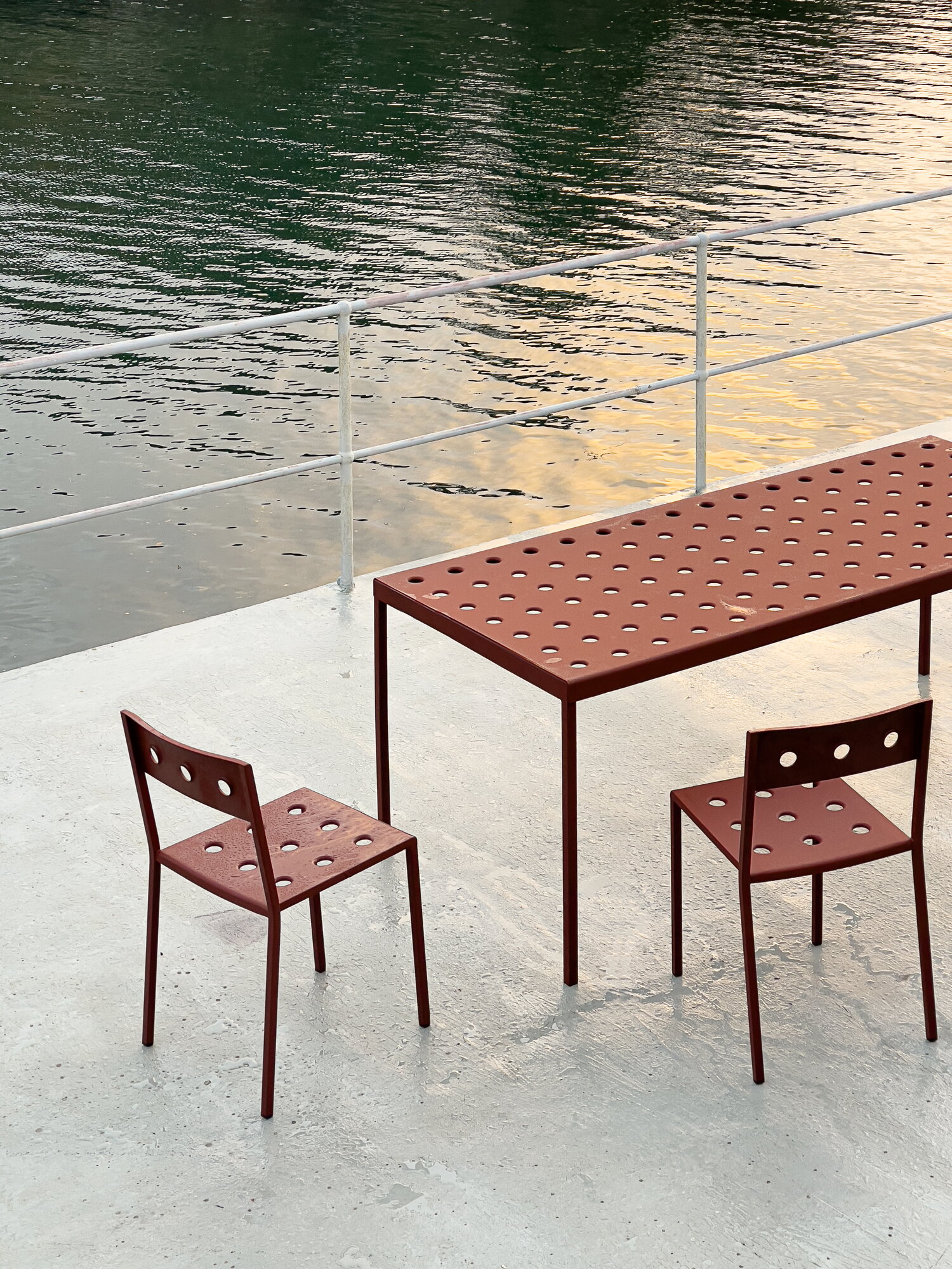 HAY Balcony table, 144 x 76 cm, iron red | Finnish Design Shop