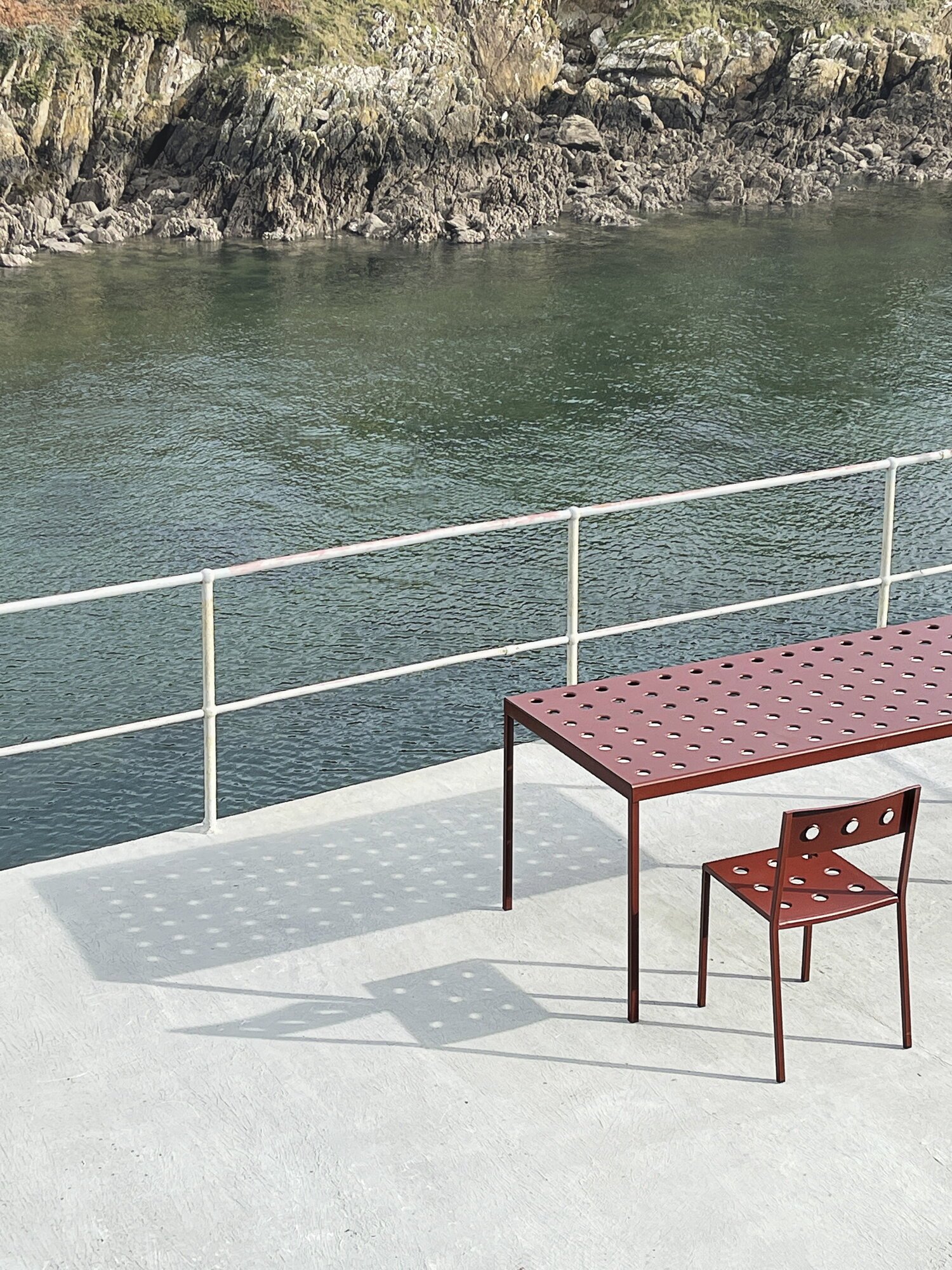 HAY Balcony table, 144 x 76 cm, iron red | Finnish Design Shop