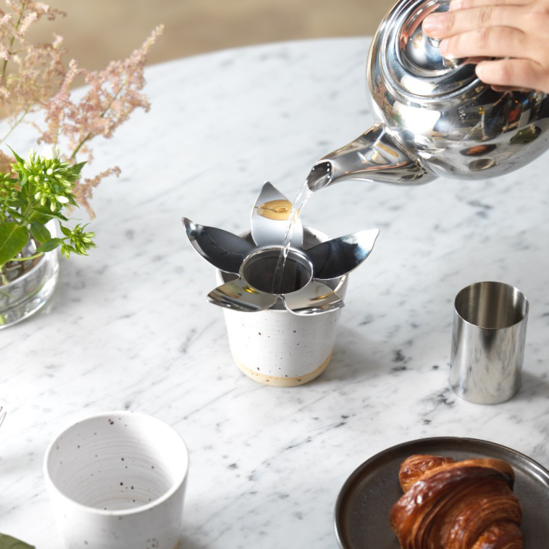 Klong Blad tea strainer, stainless steel | Finnish Design Shop