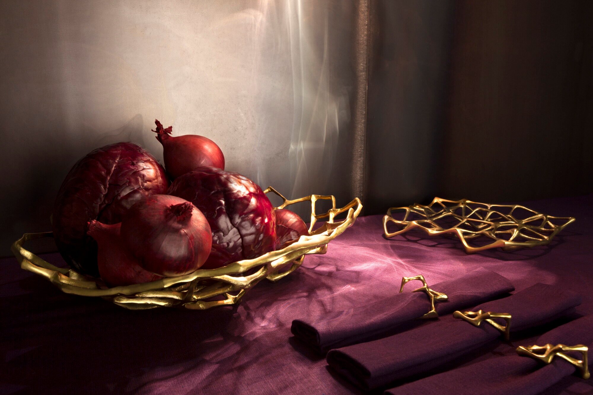 Tom Dixon Ciotola Bone, grande, ottone | Finnish Design Shop