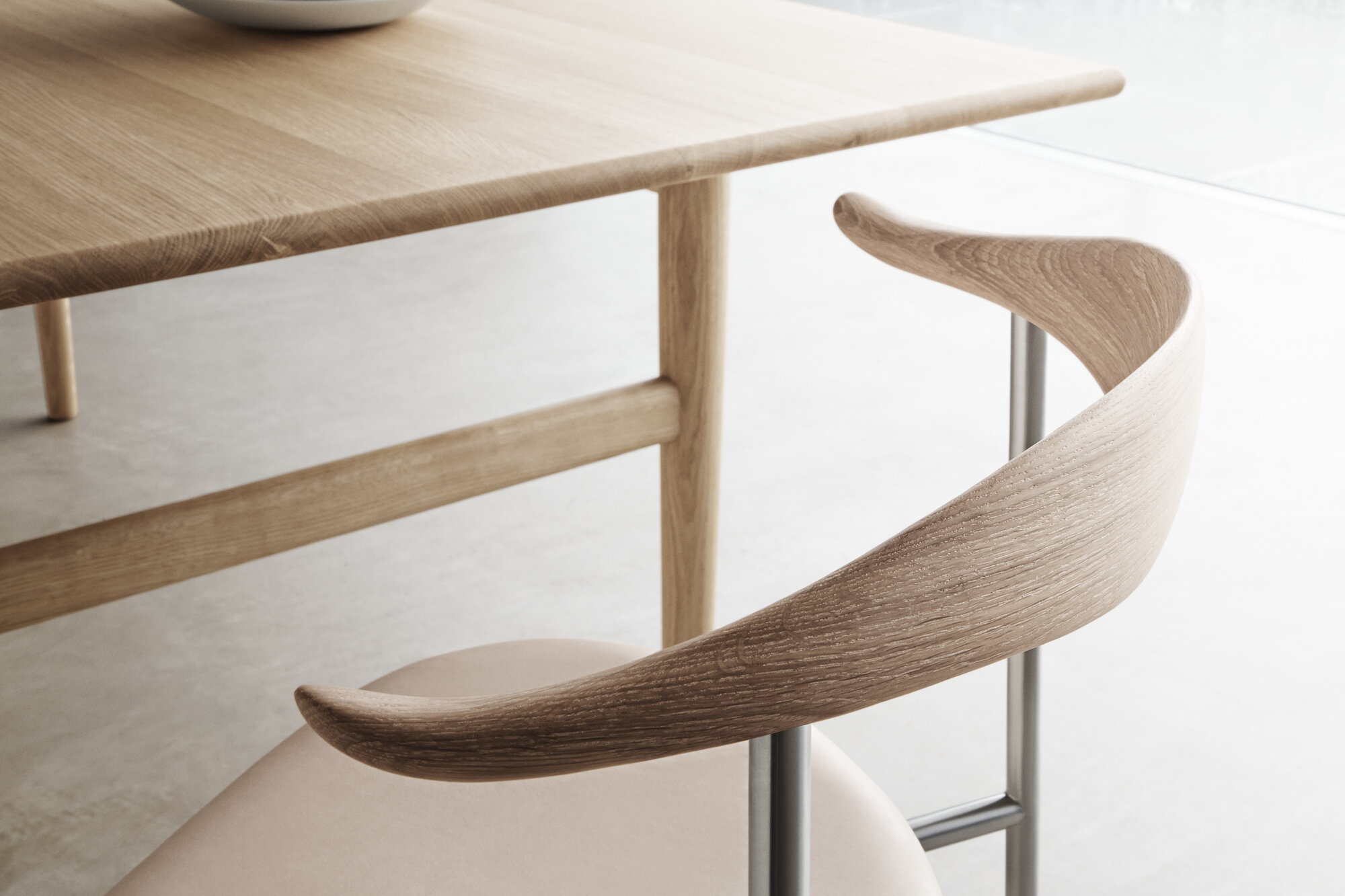 Carl Hansen & Søn CH327 dining table, oiled oak | Finnish Design Shop