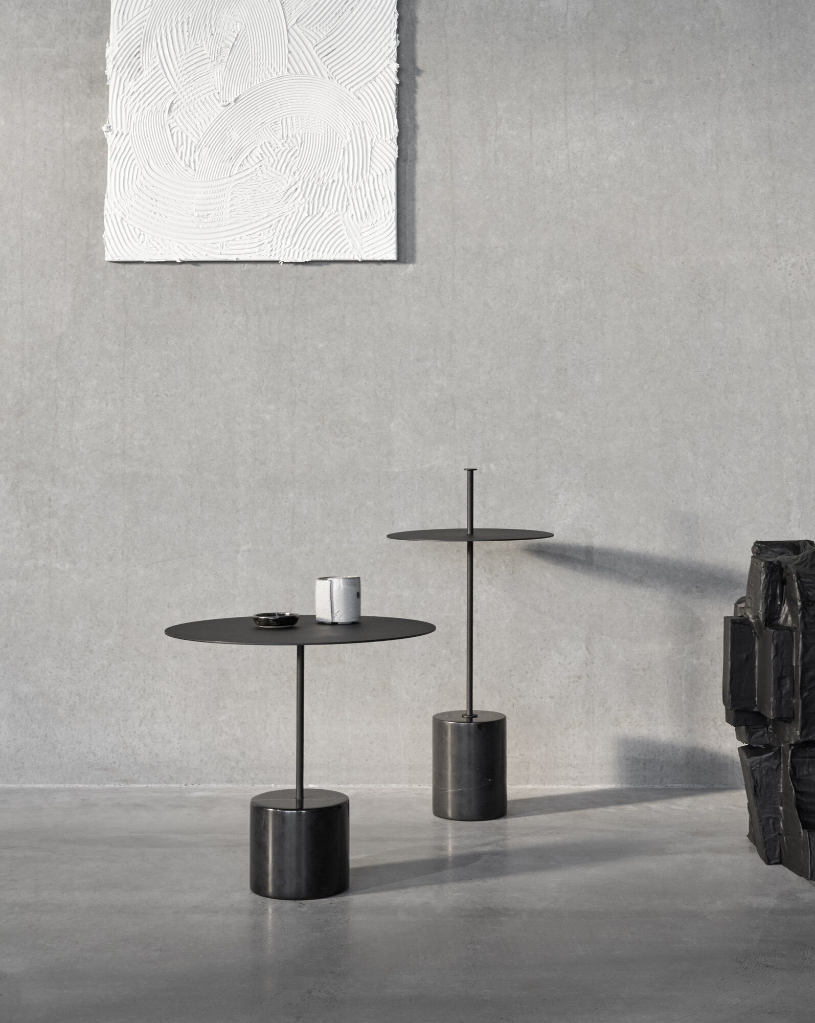 Wendelbo Calibre side table w. handle, high, black - Nero Marquina ...