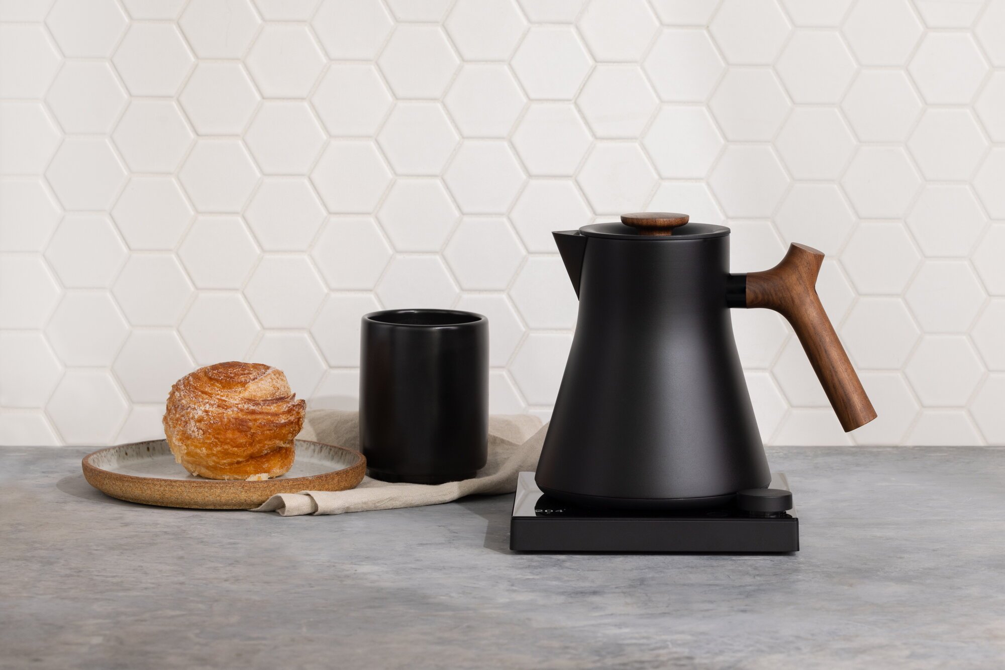 Fellow Corvo EKG Pro electric kettle, matte black - walnut | Finnish ...