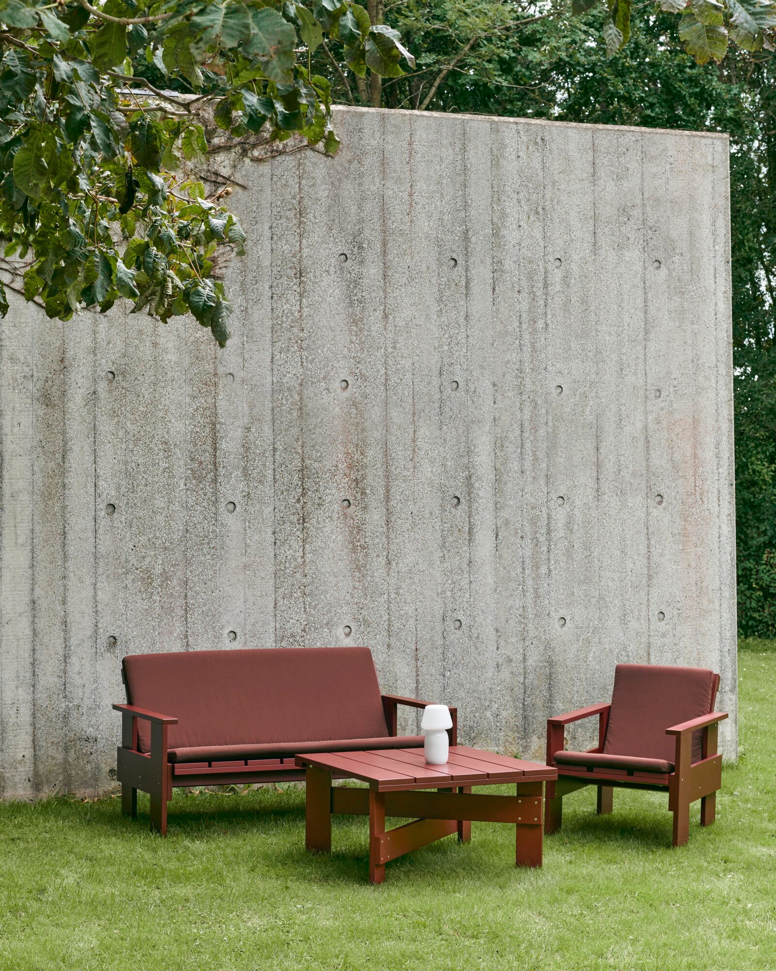 HAY Crate lounge sofa, iron red | Finnish Design Shop