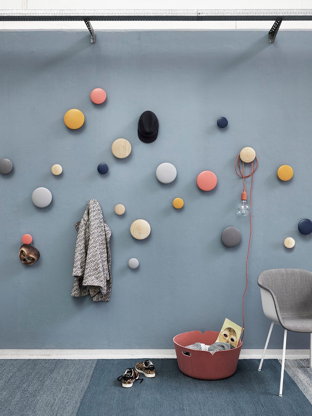 Muuto Dots Wood coat hook, midnight blue | Finnish Design Shop