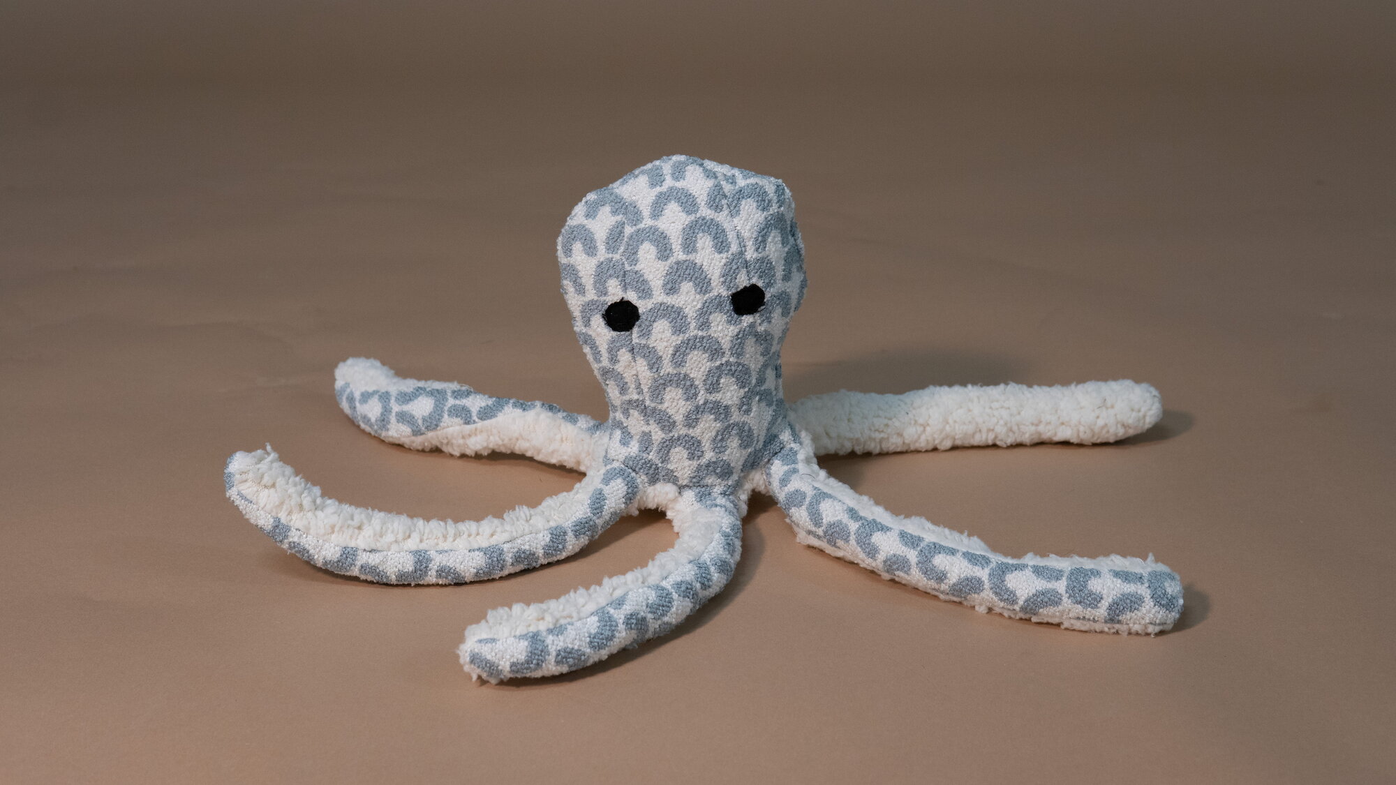 PAIKKA Octopus dog toy, S, blue | Finnish Design Shop
