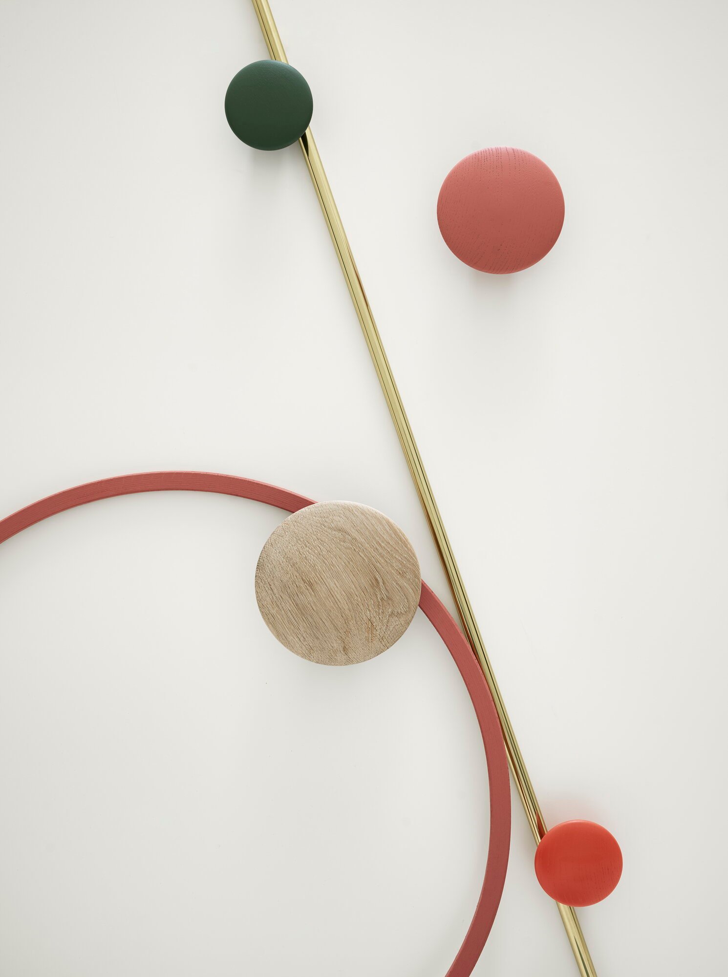 Muuto Dots Wood ripustin, tammi | Finnish Design Shop