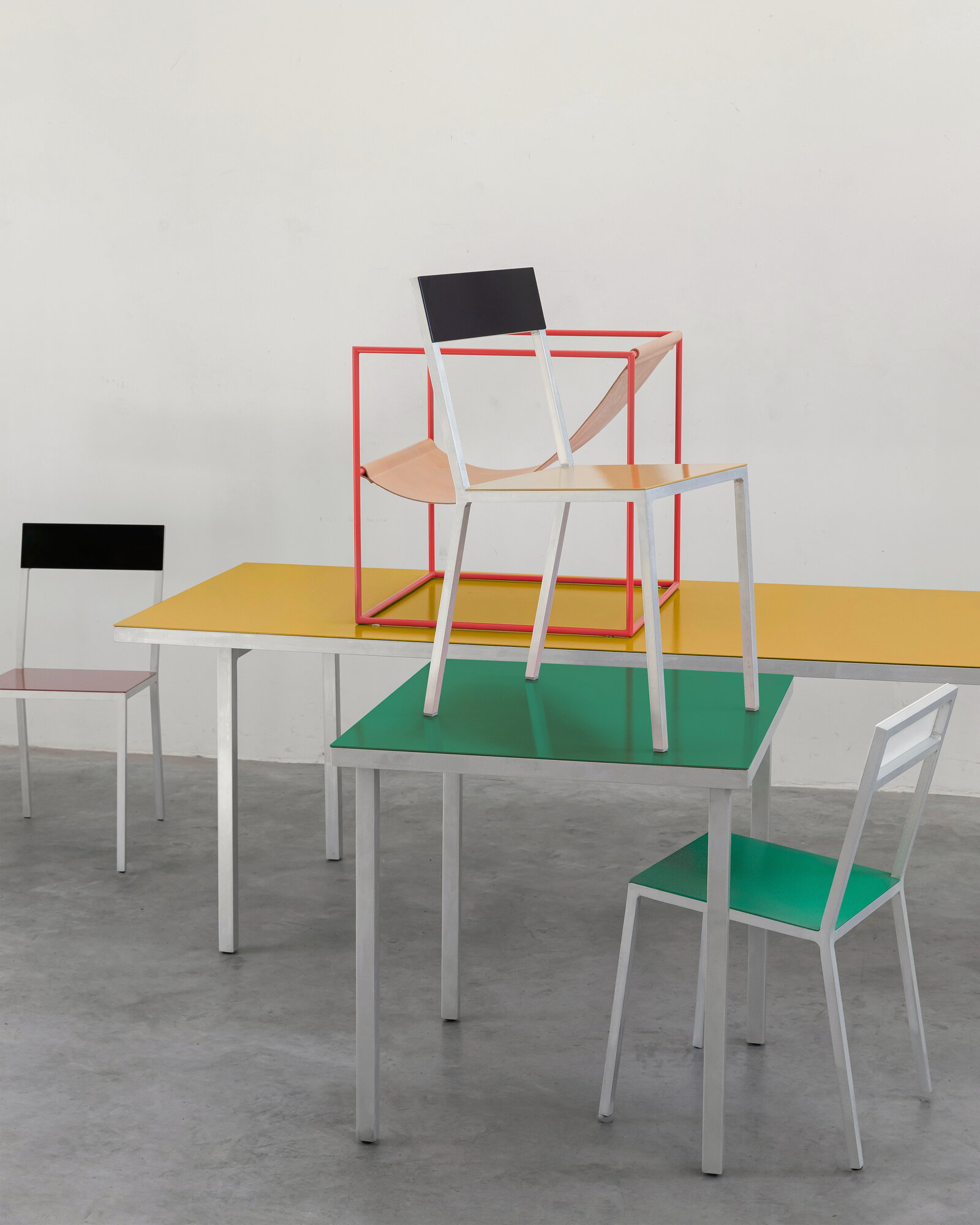 valerie_objects Alu dining table, small, green | Finnish Design Shop