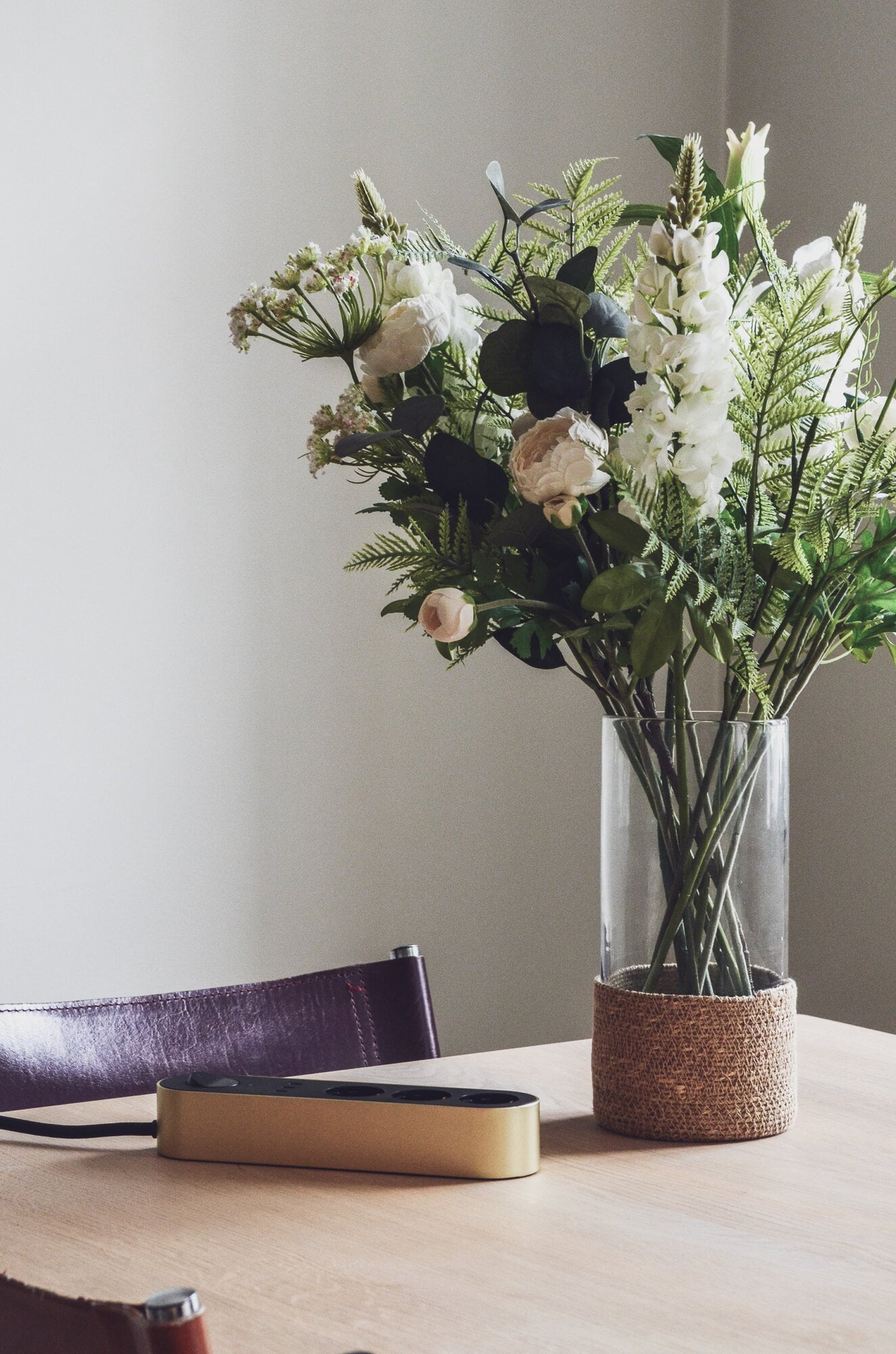 palett3 Edgar jatkojohto, satiini messinki | Finnish Design Shop