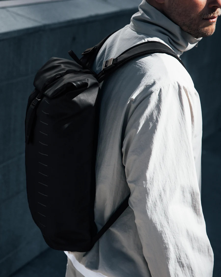 Db Journey Essential reppu, 12 L, black out | Finnish Design Shop