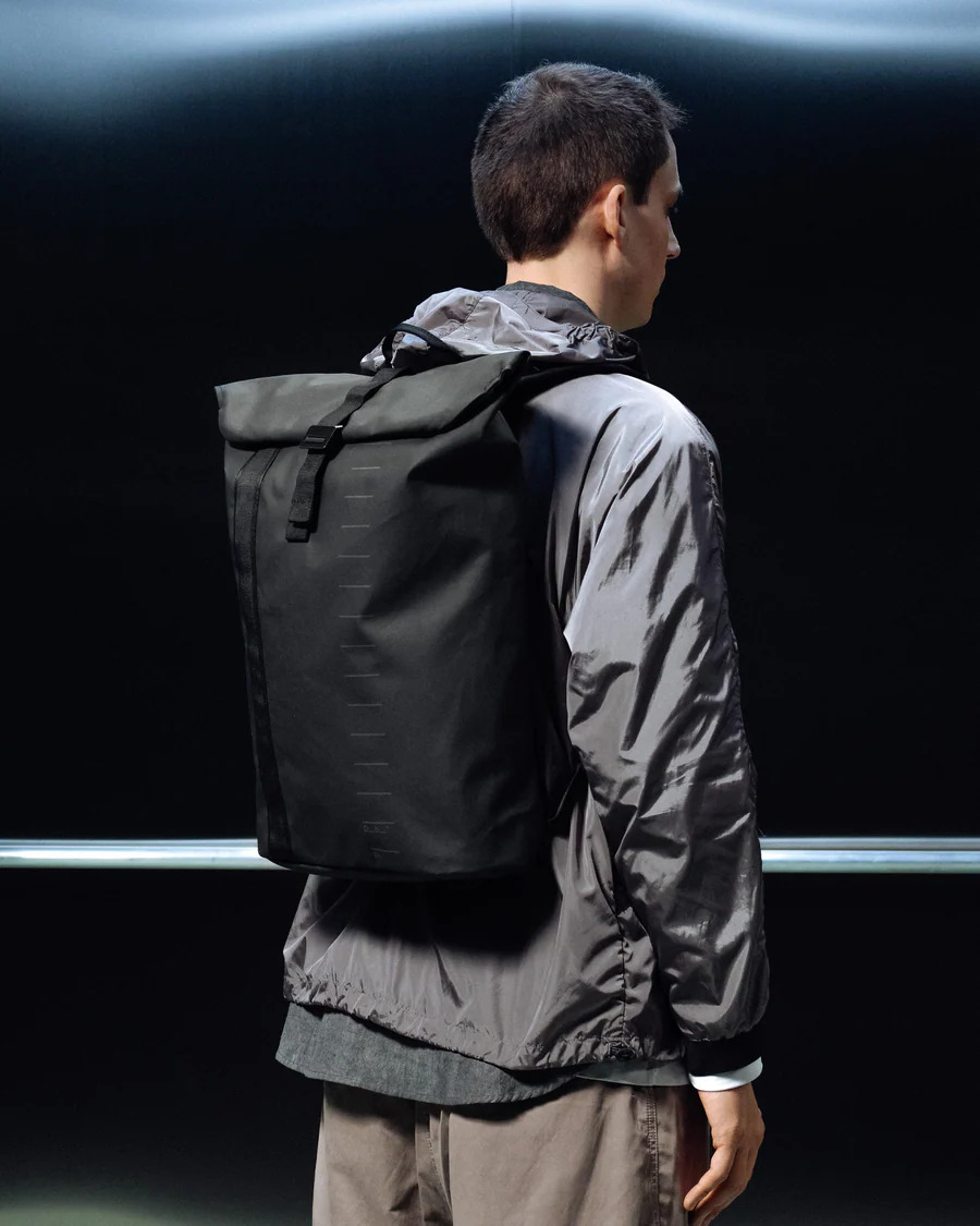 Db Journey Essential backpack, 24 L, black out | Finnish Design Shop