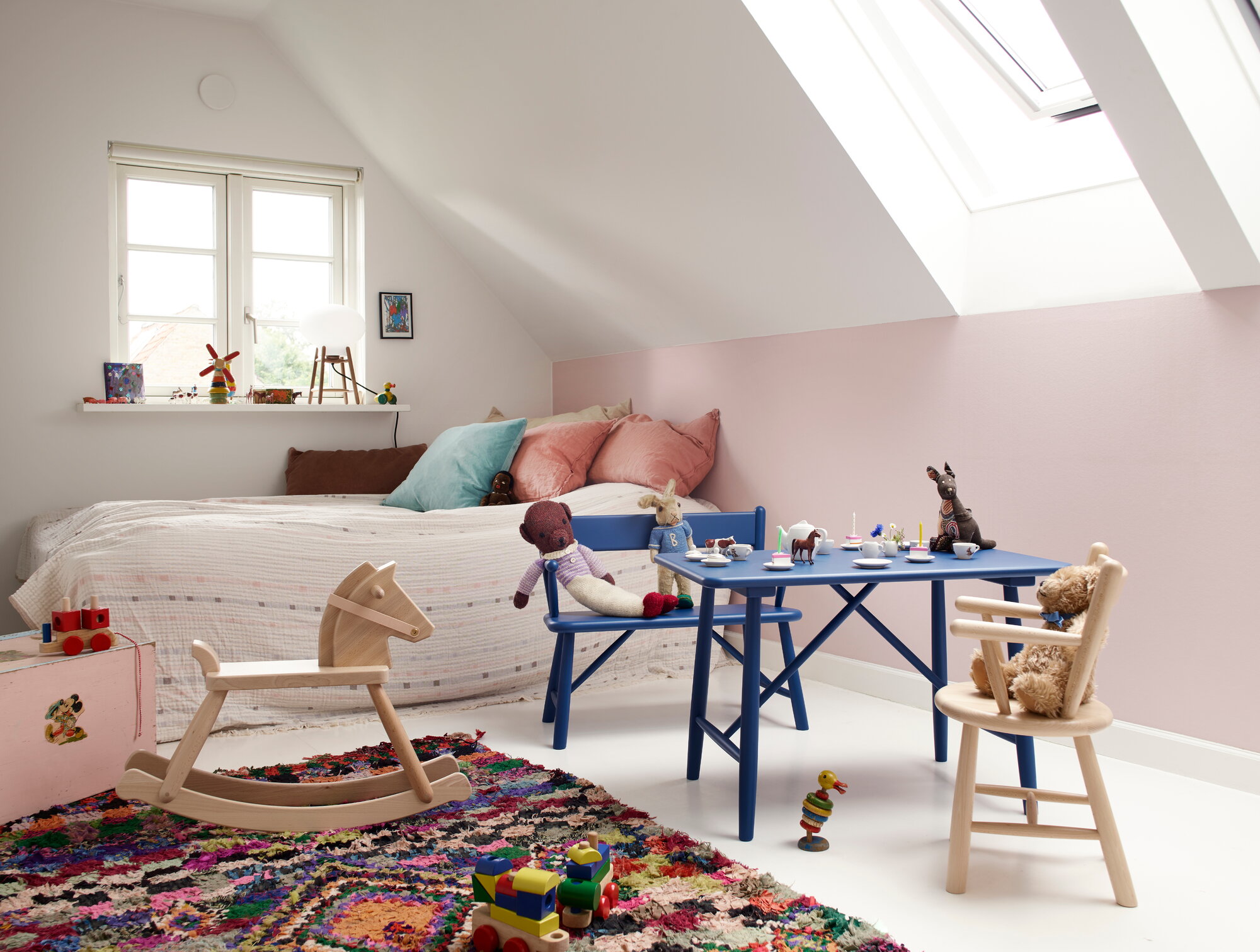 FDB Møbler P12 gunghäst, bok | Finnish Design Shop