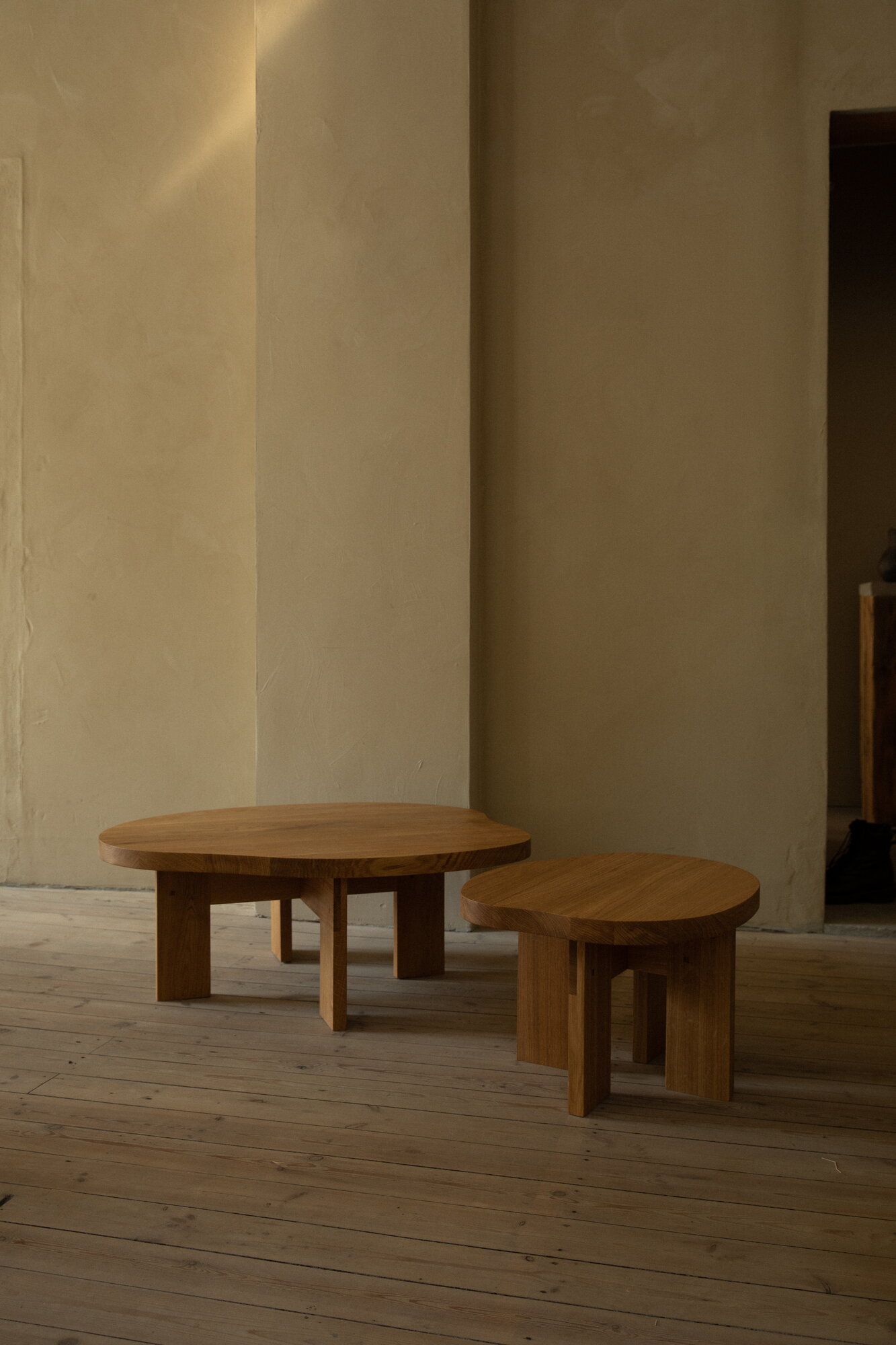 Frama Farmhouse Pond coffee table, 78 x 93,6 cm, natural oak | Finnish ...