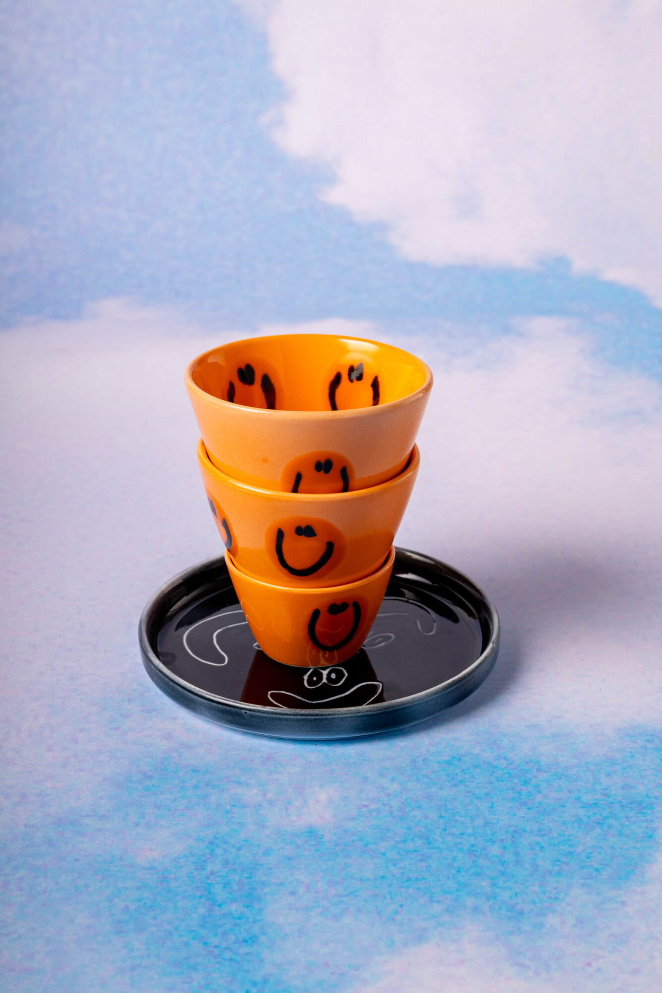 Frizbee Ceramics Super cup, 200 ml, orange smile | Finnish Design Shop