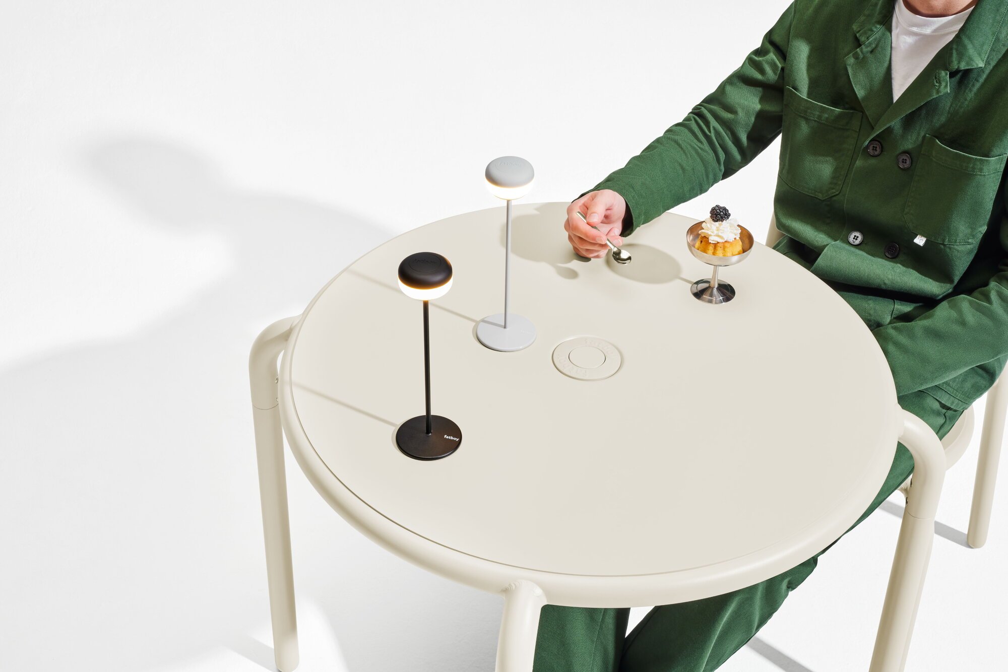 Fatboy Cheerio wireless table lamp, light grey | Finnish Design Shop