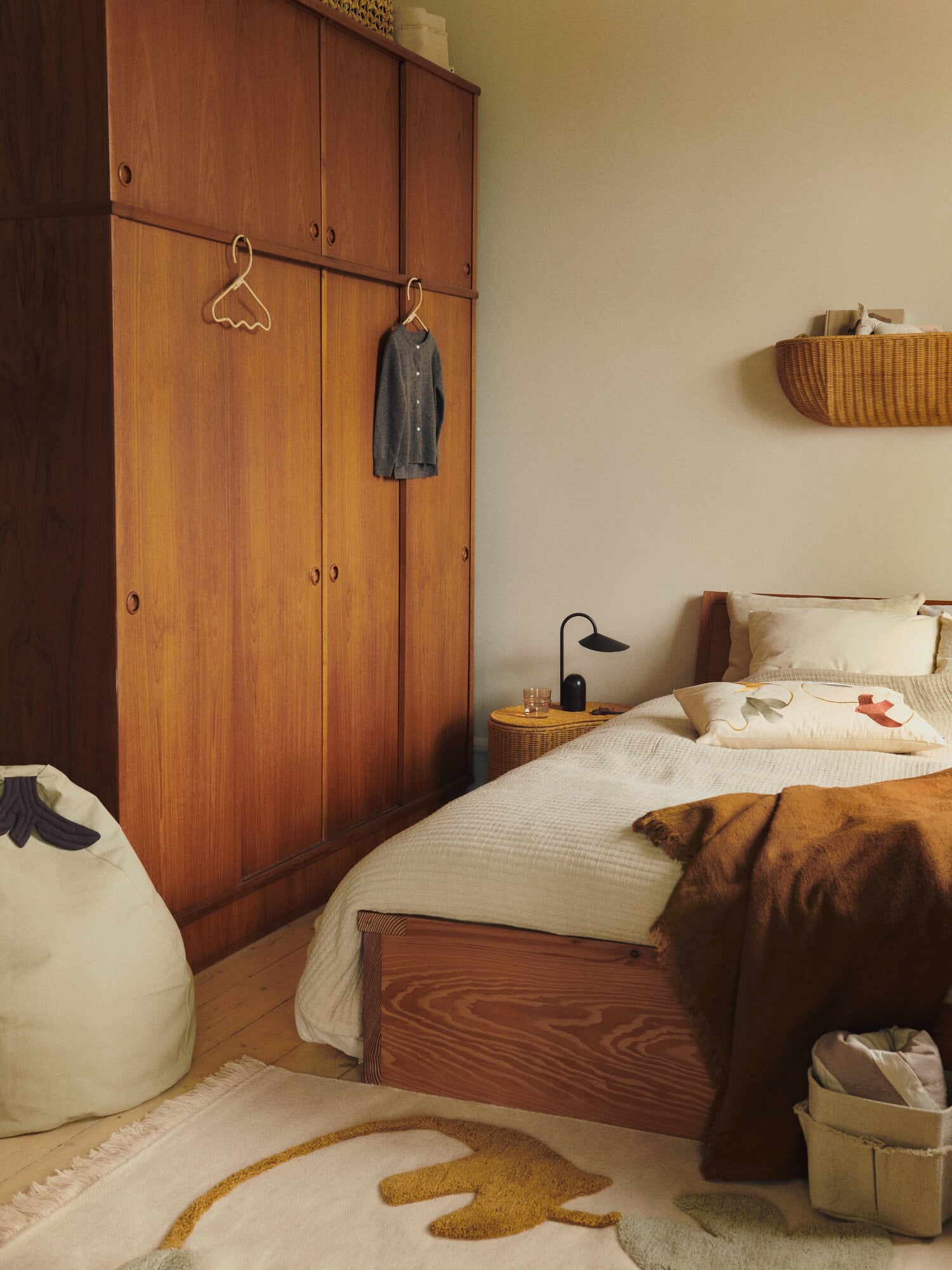 Ferm Living Braided wall pocket, 75 x 25 cm, natural | Finnish Design Shop