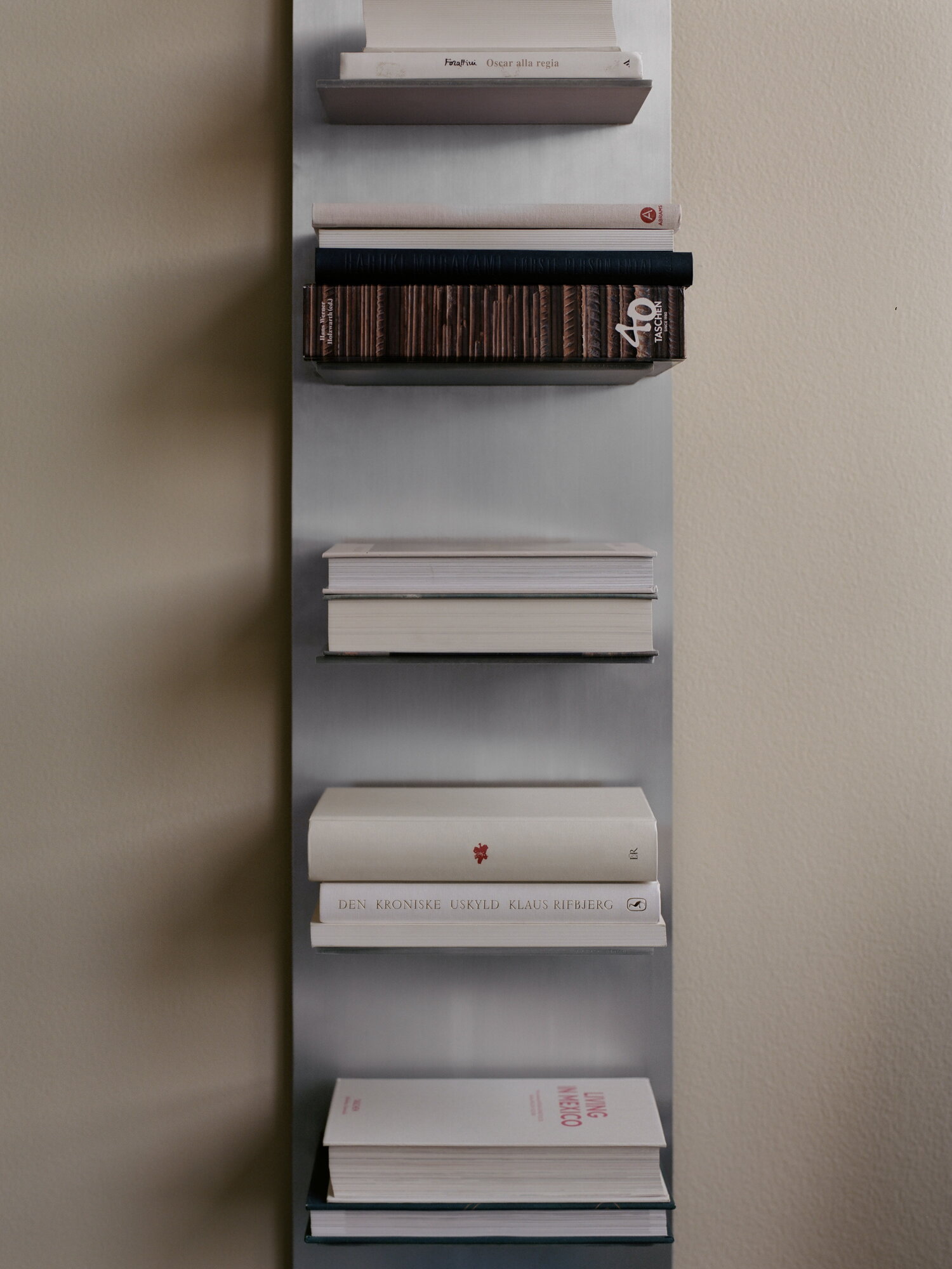 Ferm Living Lager Wandregal, hoch, Aluminium | Finnish Design Shop