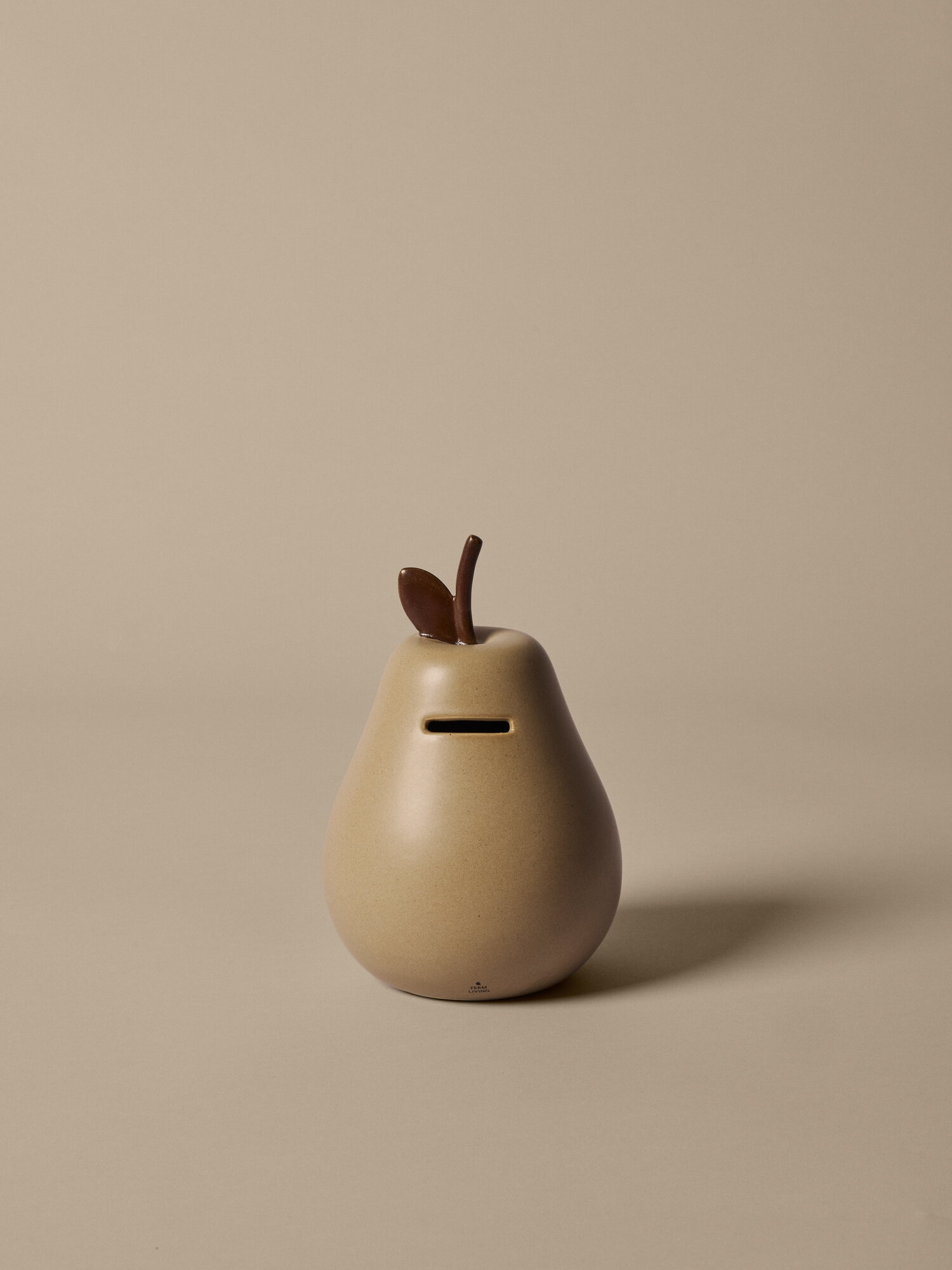 Ferm Living Pear säästölipas, cashmere | Finnish Design Shop