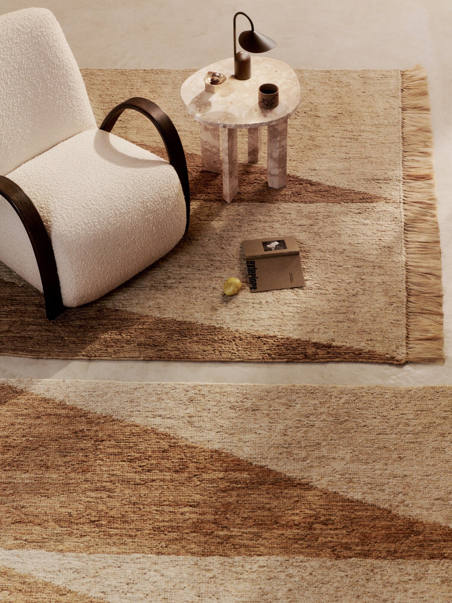 Ferm Living Buur Loungesessel, Schaffell Moonlight - dunkel gebeizte ...