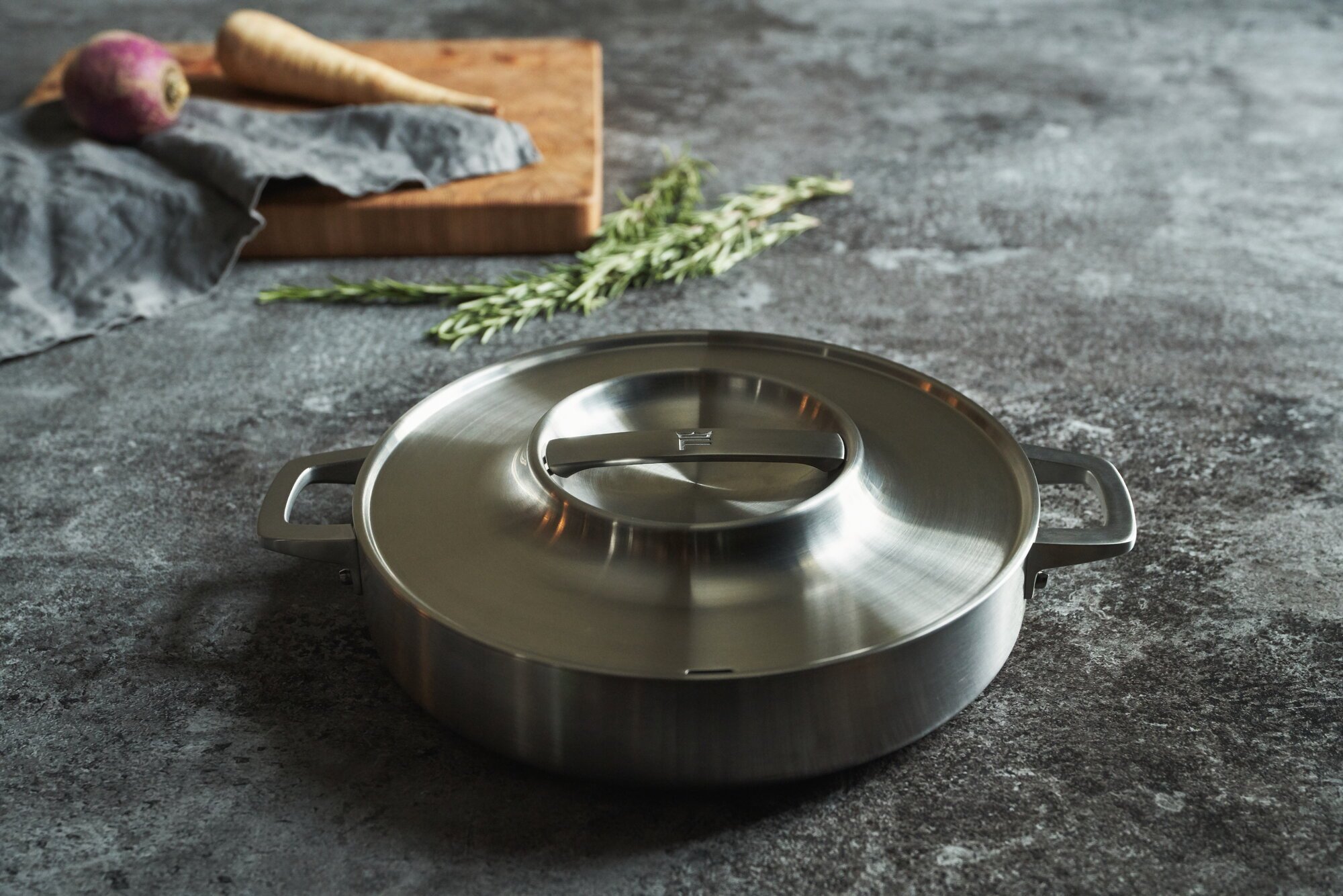 Fiskars Norden roasting dish, 28 cm | Finnish Design Shop