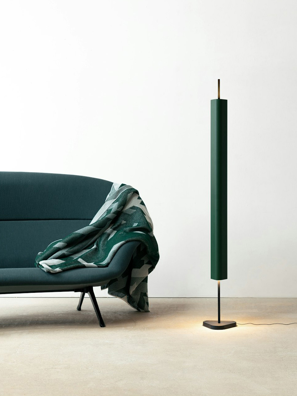 Flos Emi floor lamp, deep green | Finnish Design Shop