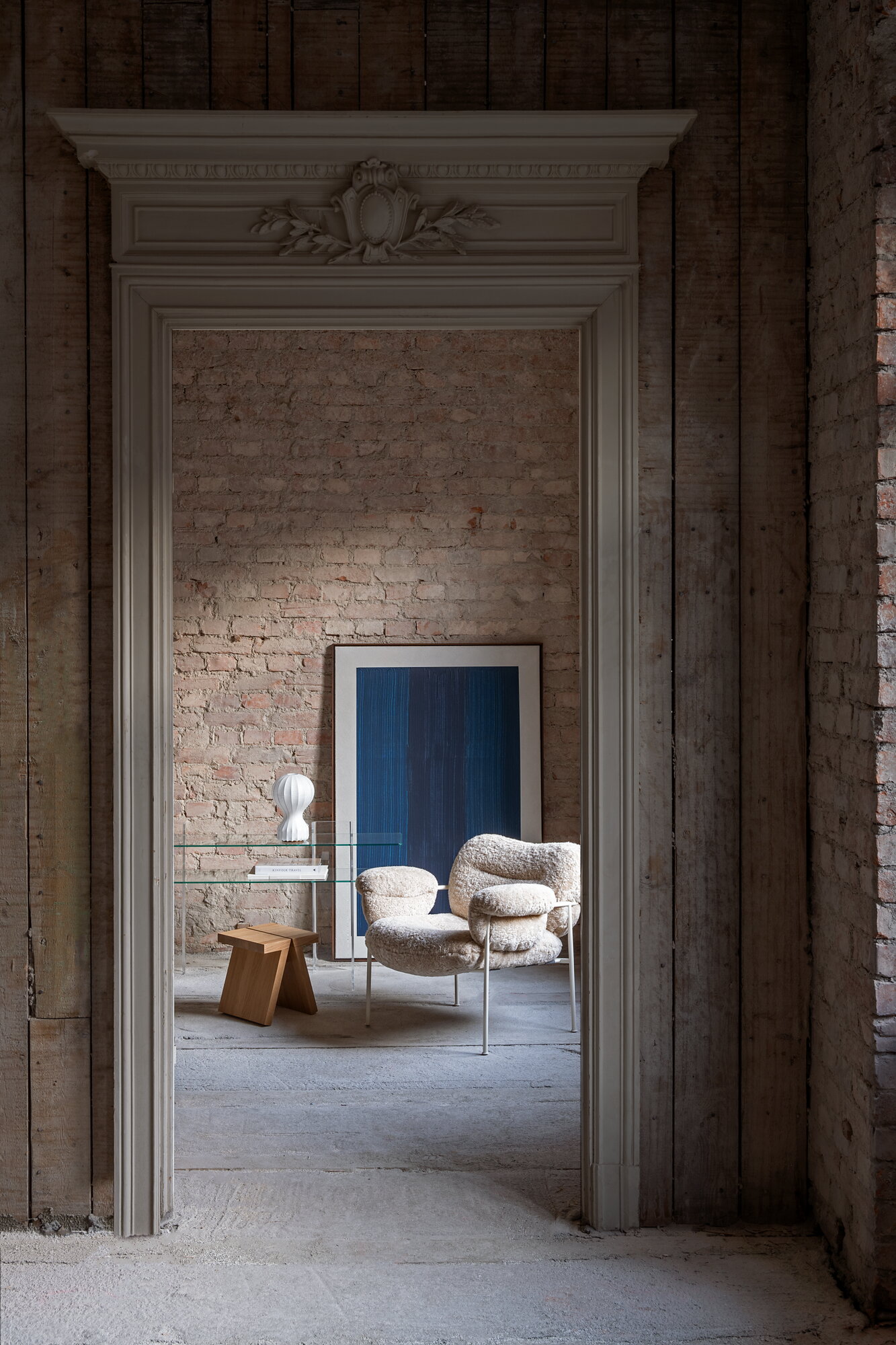 Fogia Bollo lounge chair, Mohawi sheepskin - black | Finnish Design Shop NL