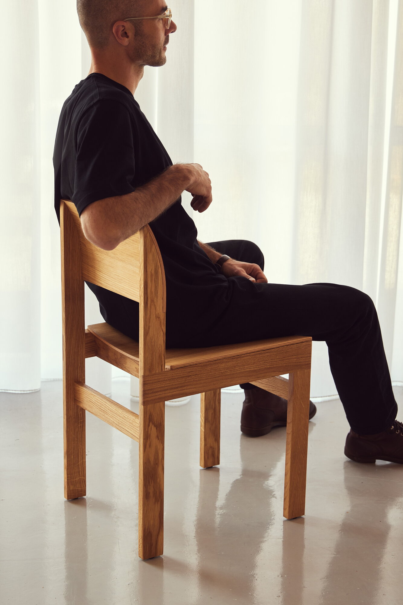 Form & Refine Sonder chair, oiled oak | Finnish Design Shop NL