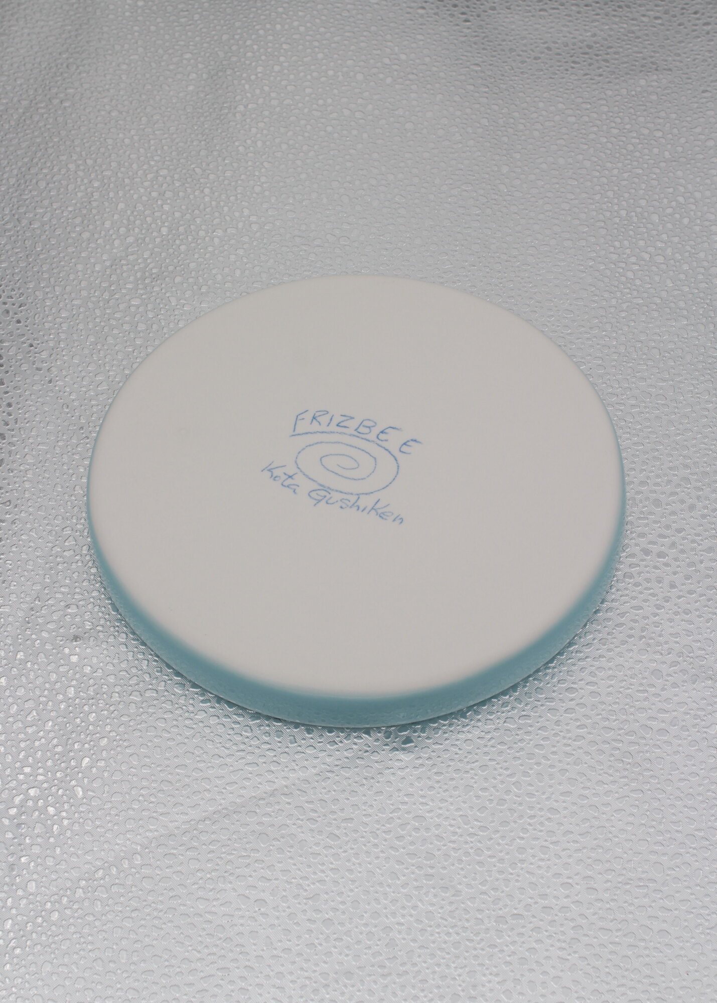 Frizbee Ceramics Baby plate, KOTA ciel | Finnish Design Shop