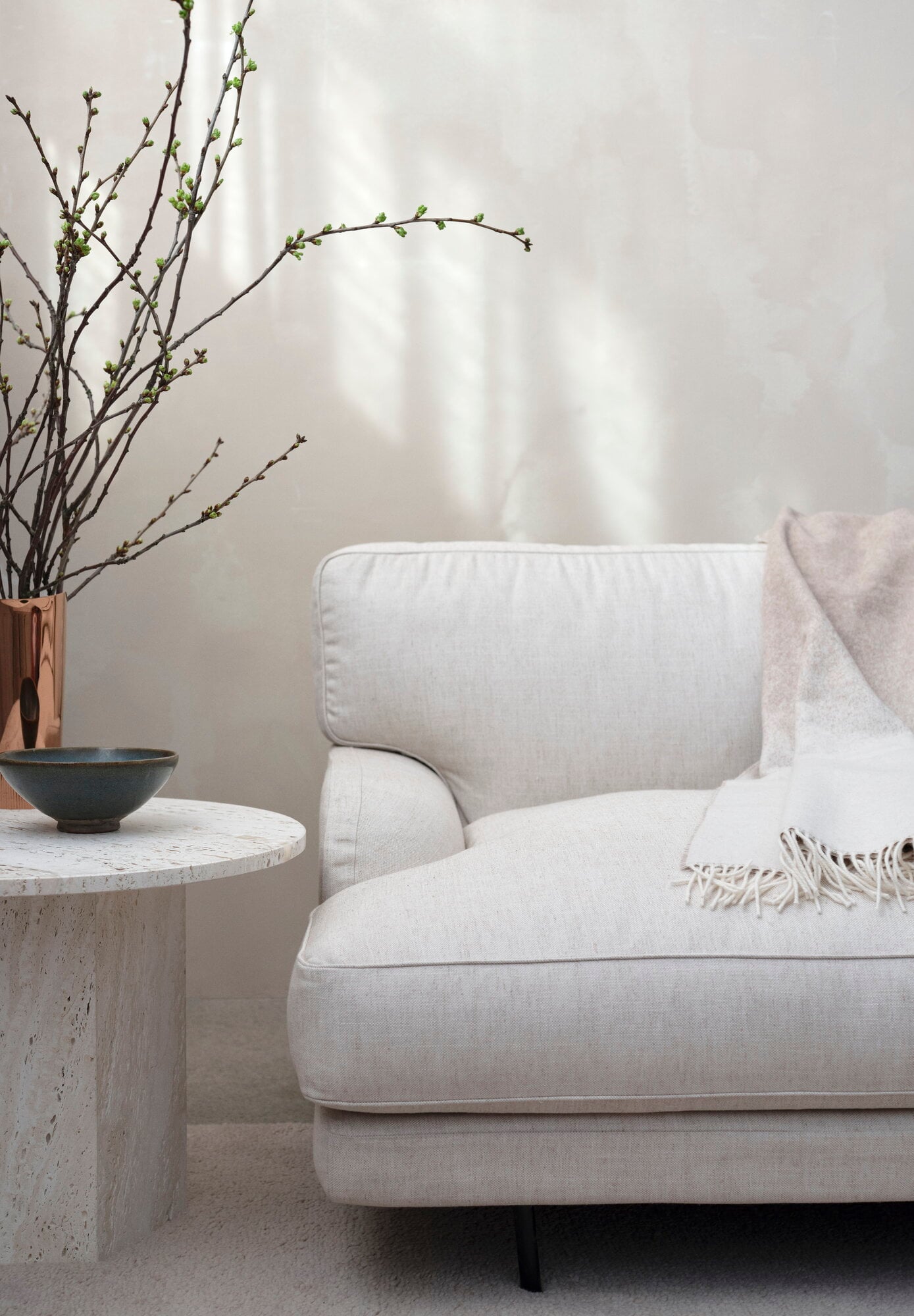 GUBI Divano Flaneur, 2 posti, ottone anticato - Indianskop 15 | Finnish ...