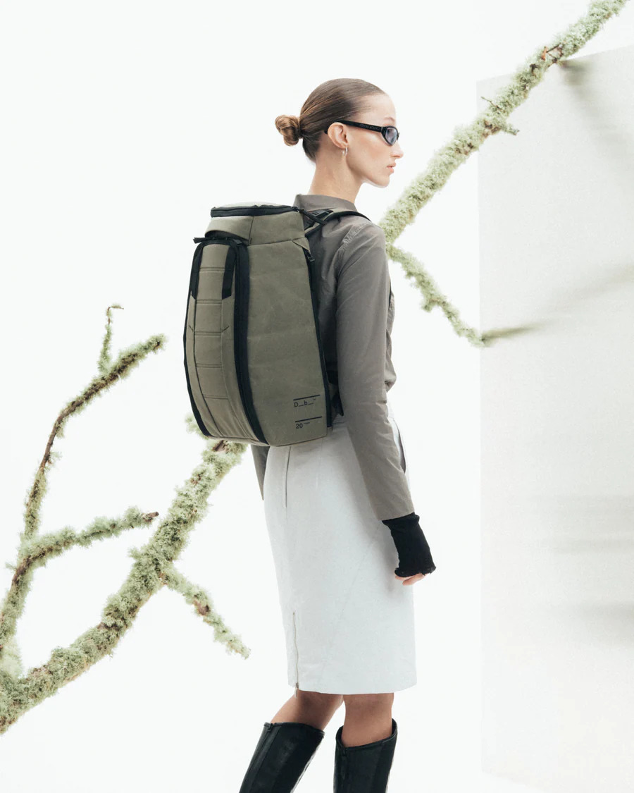 Db Journey Hugger backpack, 20 L, forest green | Finnish Design Shop