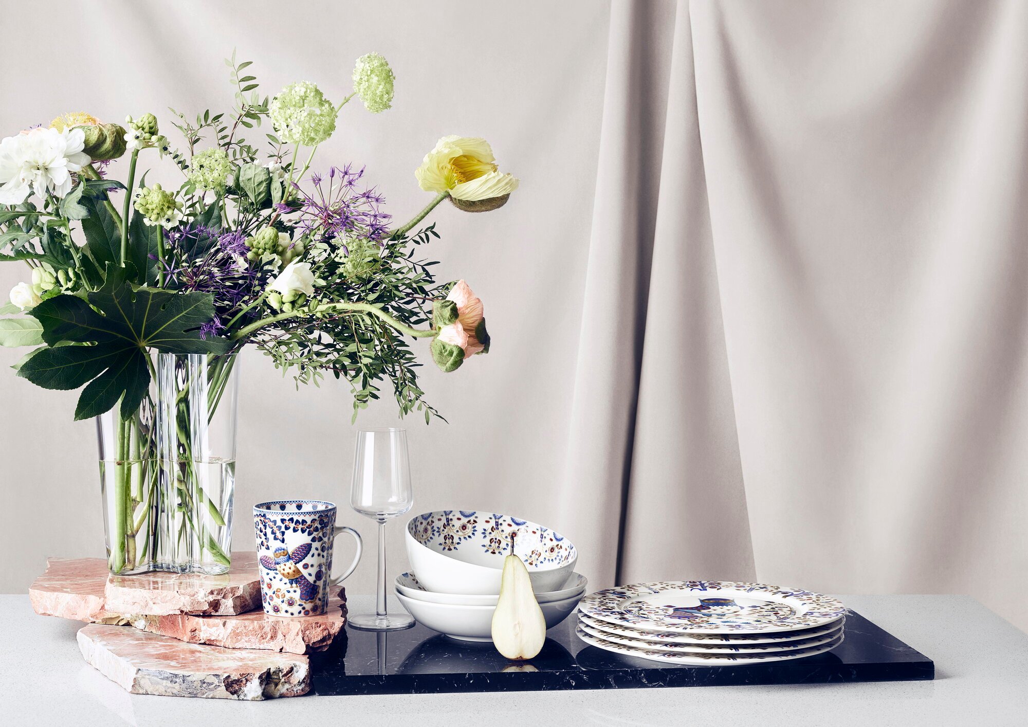 Iittala Taika plate 27 cm, white | Finnish Design Shop