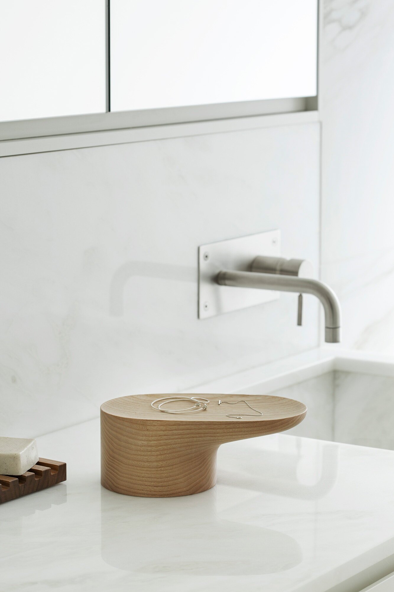 Nedre Foss Platå tray, ash | Finnish Design Shop