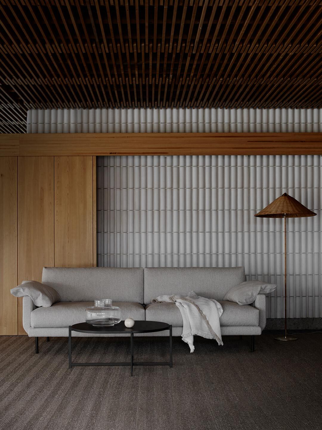 Interface Bebé Sofa, 226 cm, Muru 470, Grau, schwarzes Metall | Finnish ...