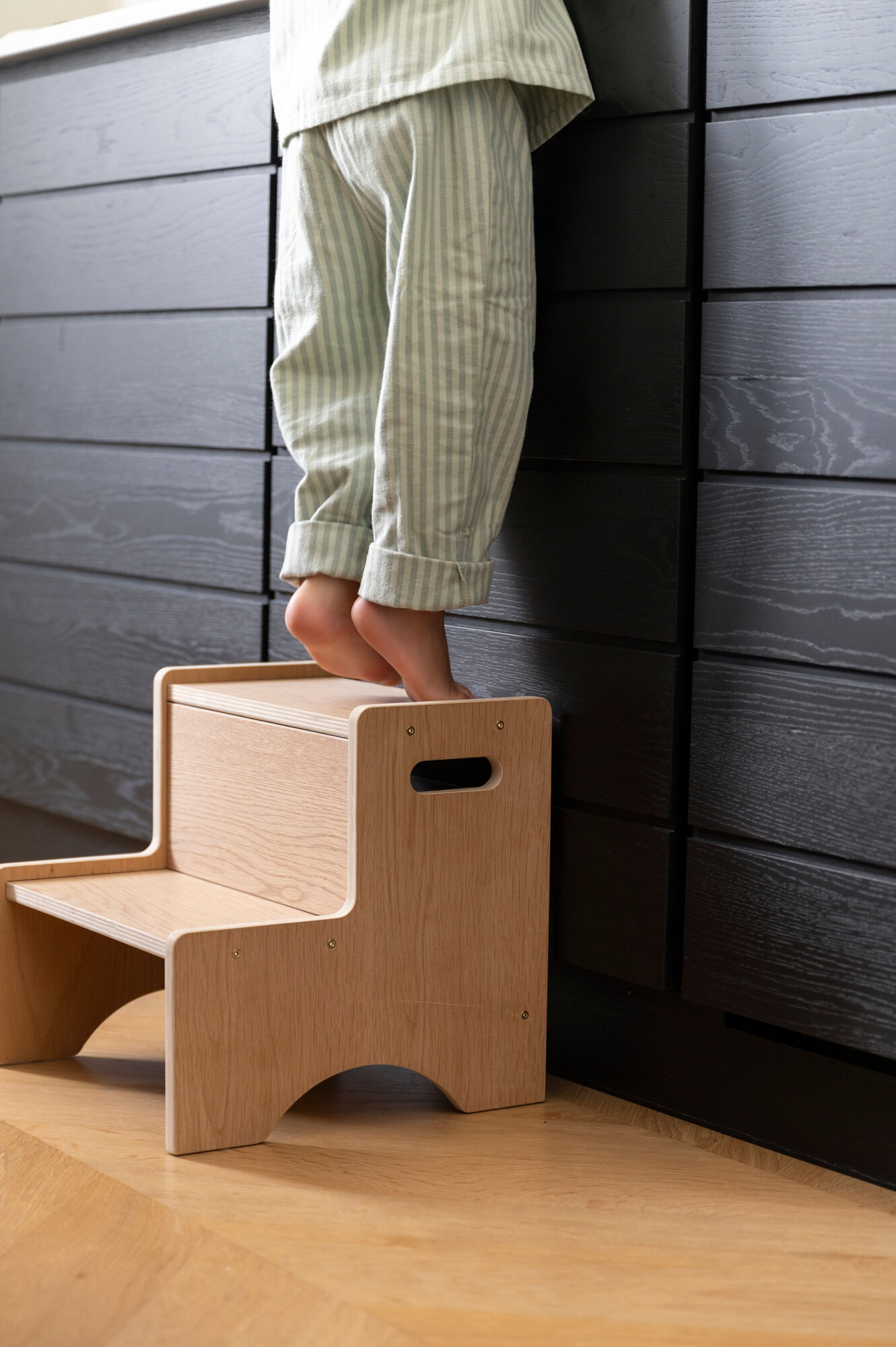 Nofred Step Up step ladder, oak | Finnish Design Shop