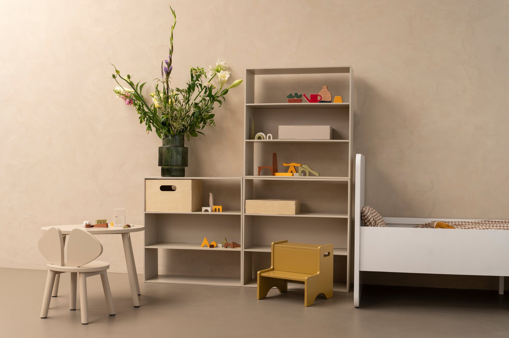 Nofred Step Up step ladder, curry | Finnish Design Shop