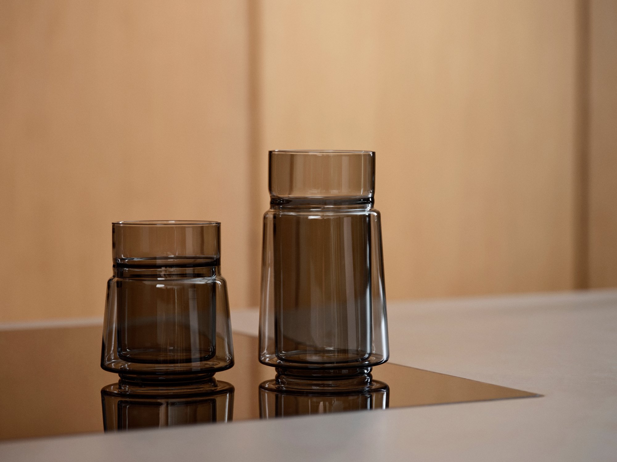 Jacob Jensen Double Wall glass, medium 21 cl, smoked | Finnish Design Shop